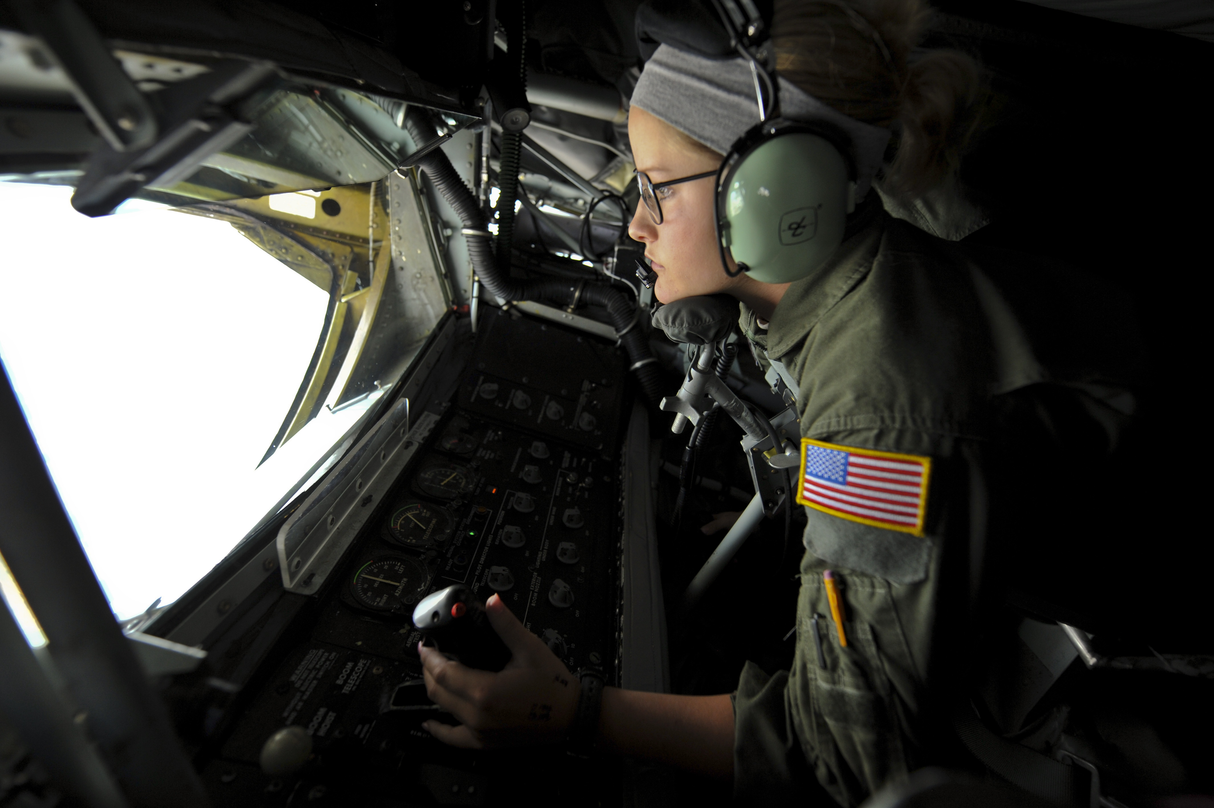Answering the call: McConnell refuels ANG F-15s > McConnell Air Force ...