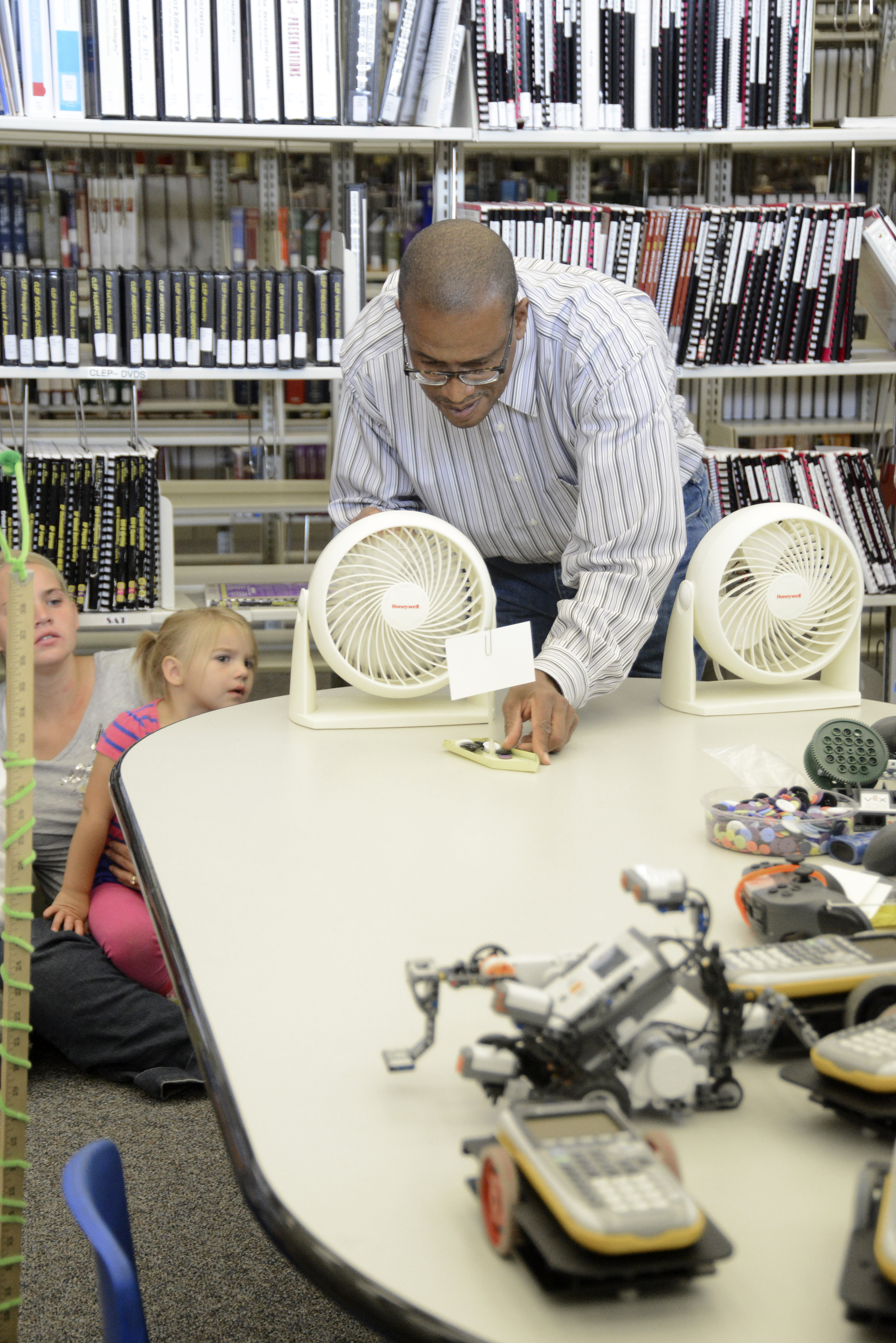 Robots take over base library > Edwards Air Force Base > Article View