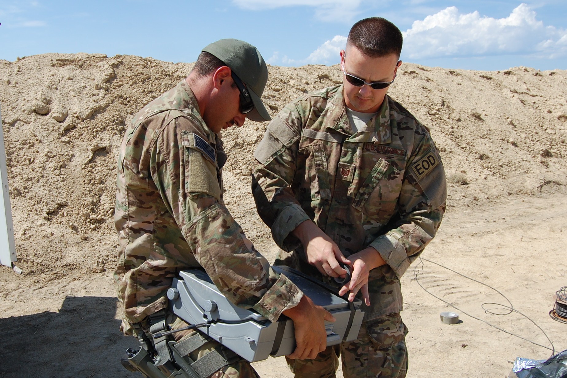 EOD techs demonstrate capabilities at Airburst Range > Air National ...