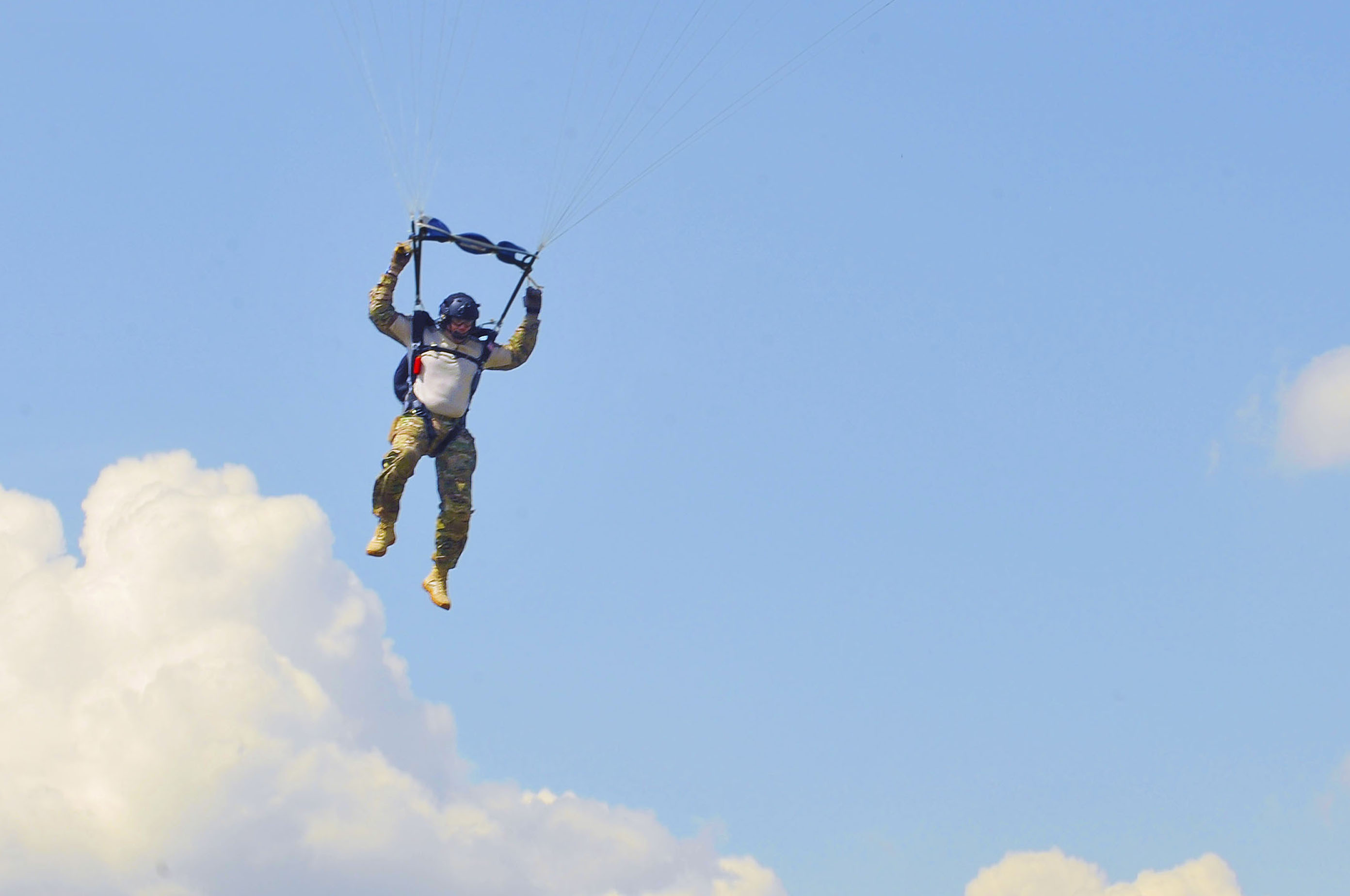 Jumpmasters facilitate joint training > Ramstein Air Base > Display