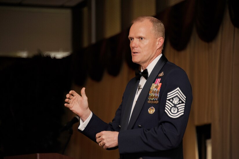 Future SNCOs learn from seminar, CMSAF Cody > Joint Base McGuire-Dix ...