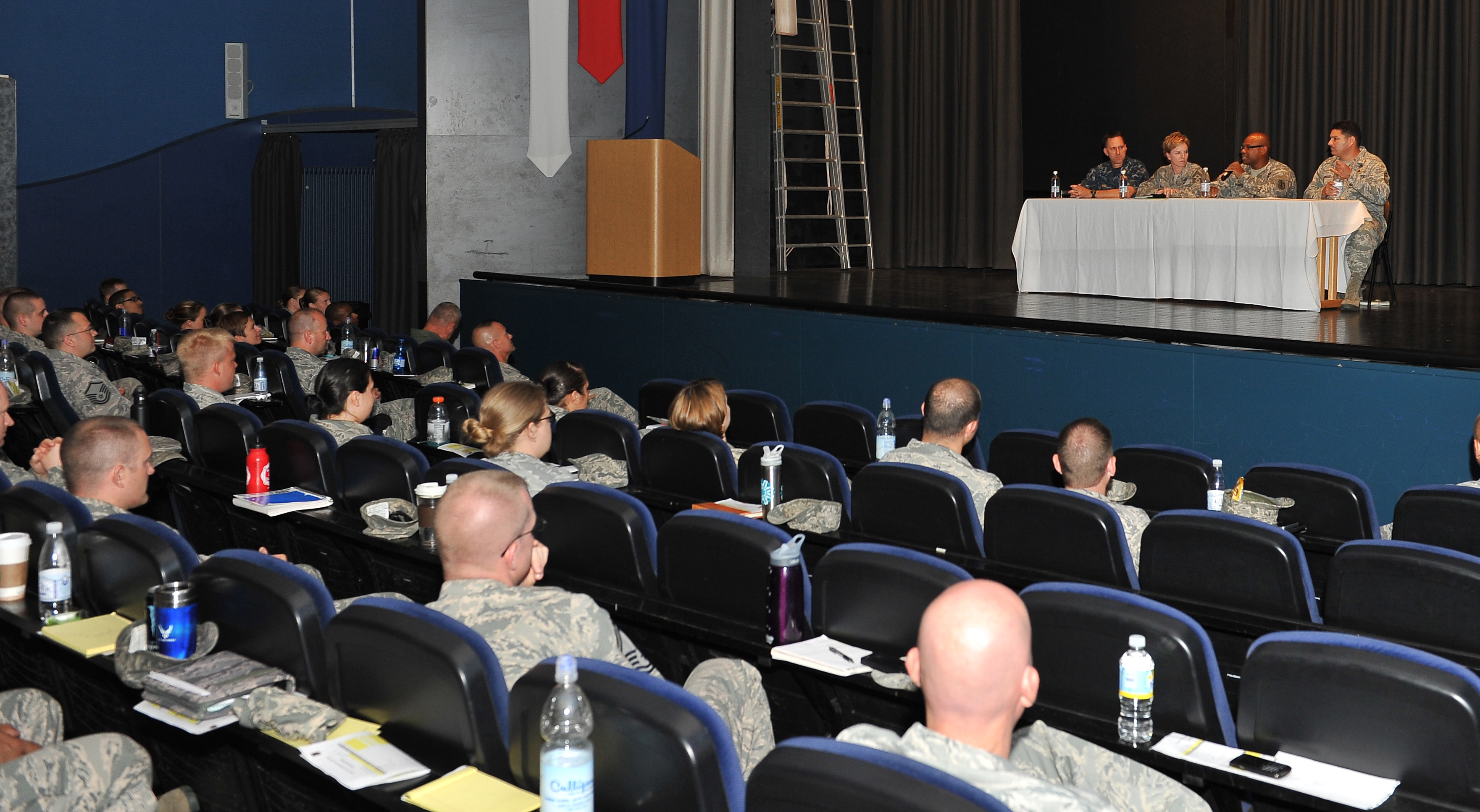 Seminar motivates heroes to continue to serve > Ramstein Air Base > Display