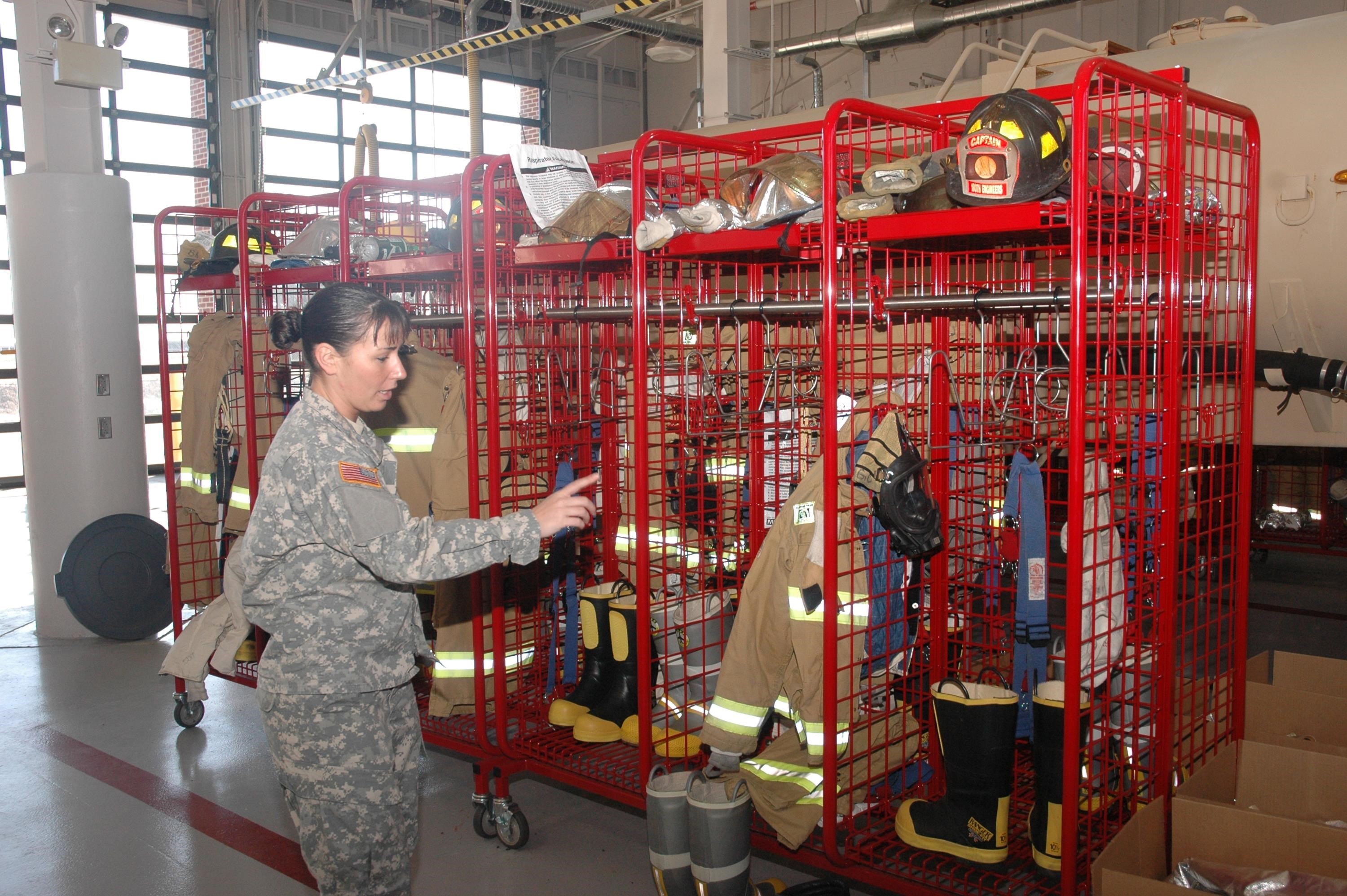 Massachusetts firefighters lead by example > National Guard > Guard ...