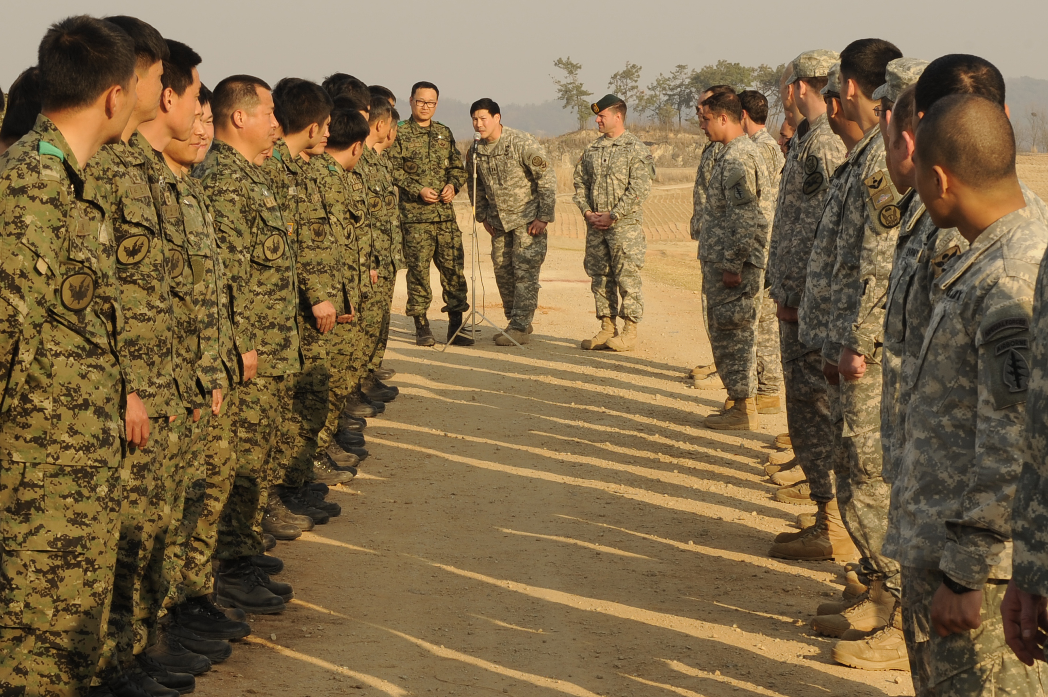US and ROK soldiers conduct jump training > Kunsan Air Base > Commentaries
