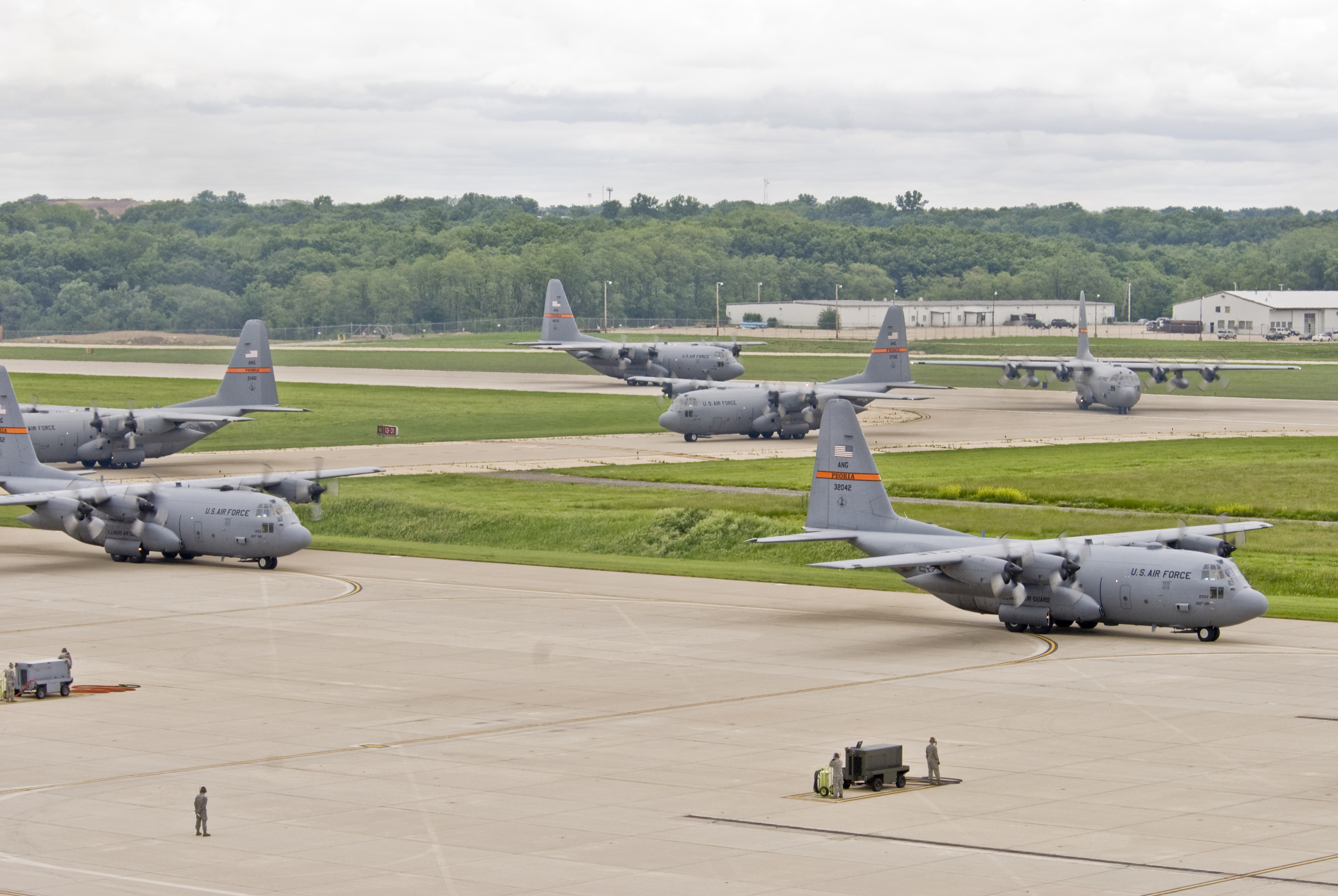 182nd Airlift Wing conducts rare seven-ship taxi