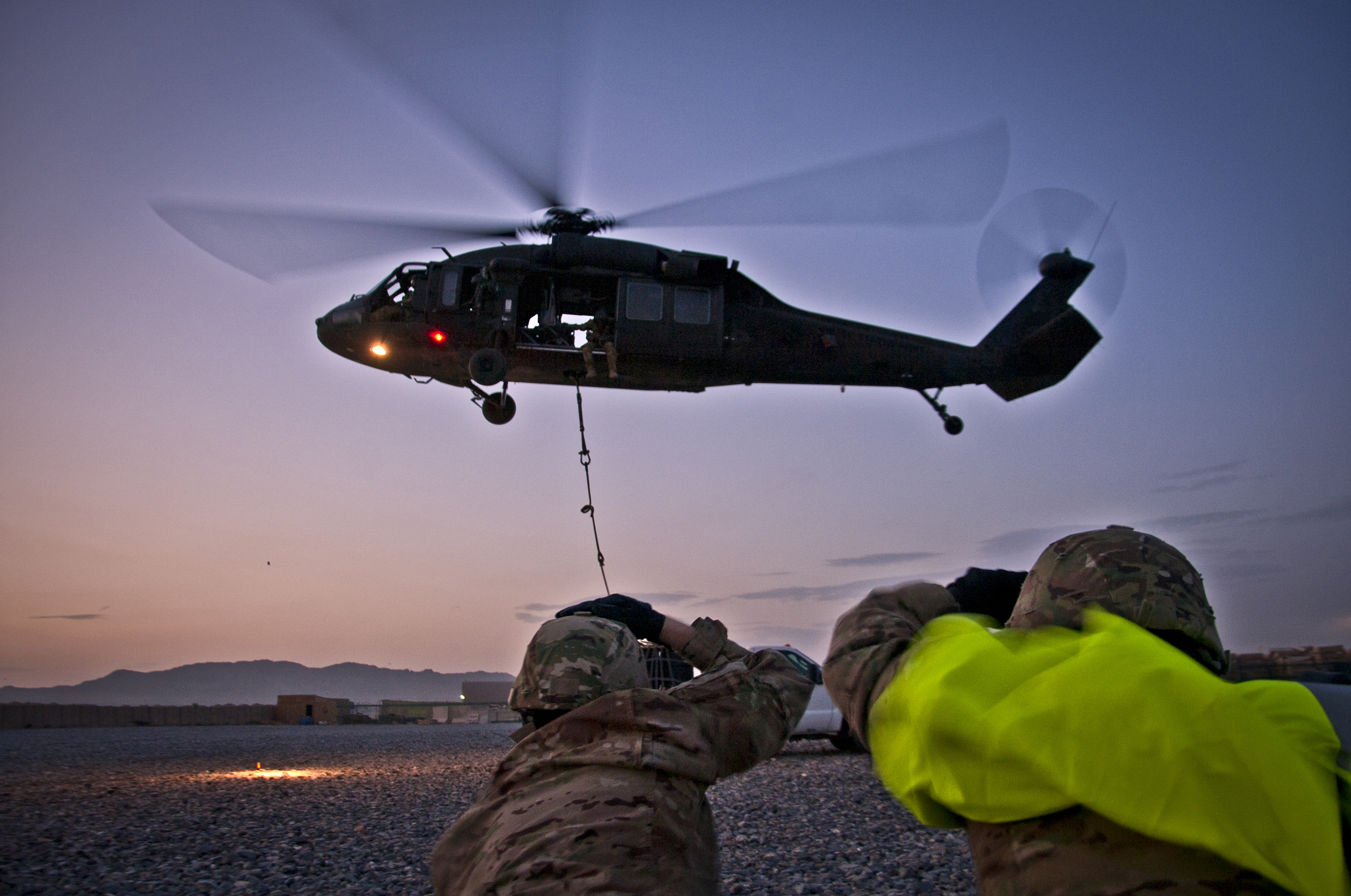 Logistics Airmen own the night during joint-service training > Air ...