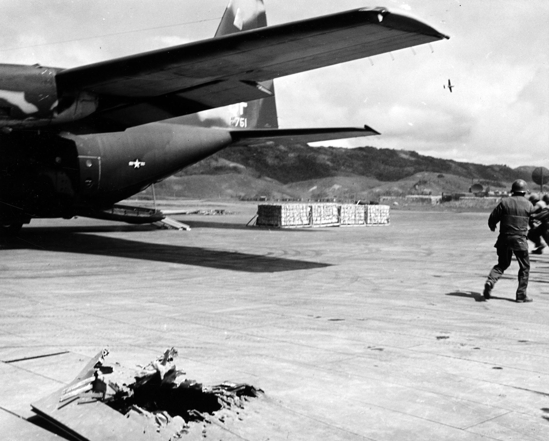 OPERATION NIAGARA: A Waterfall of Bombs at Khe Sanh > National Museum ...