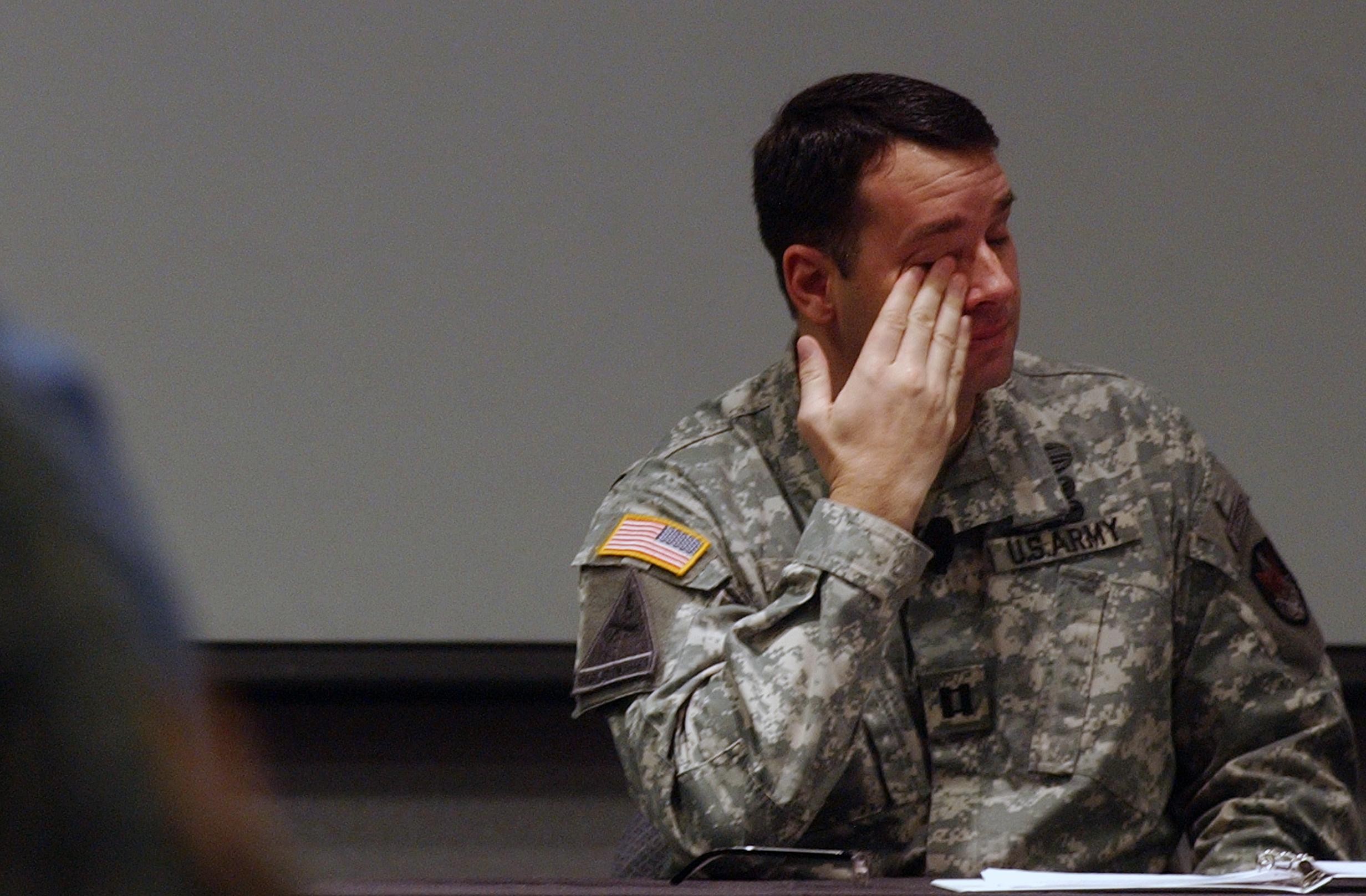 Wounded warrior shares his experiences with Army Guard audience ...