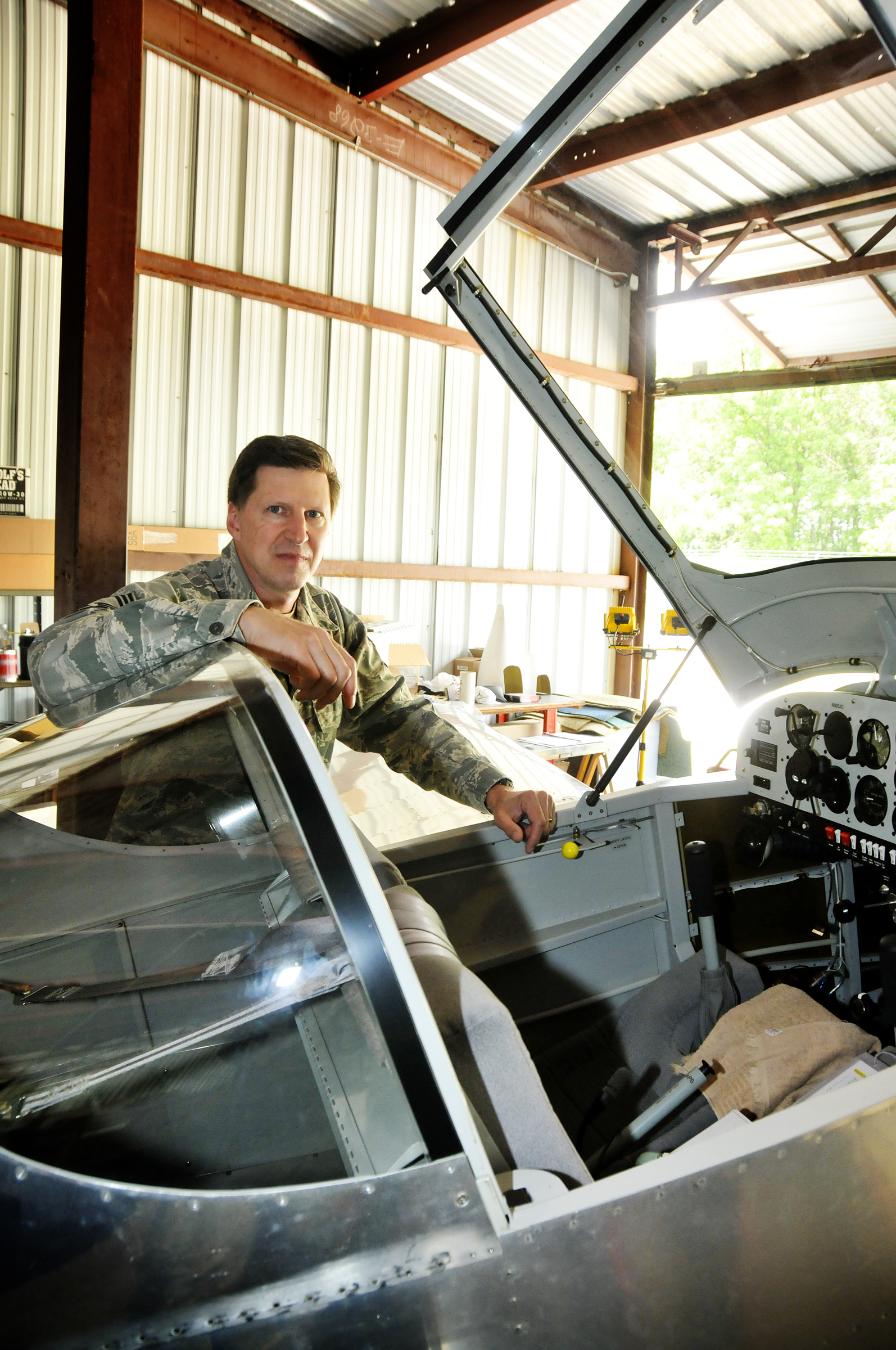 Airman, Pilot, Plane Builder: Airman Completes Lifelong Dream! > 180th ...