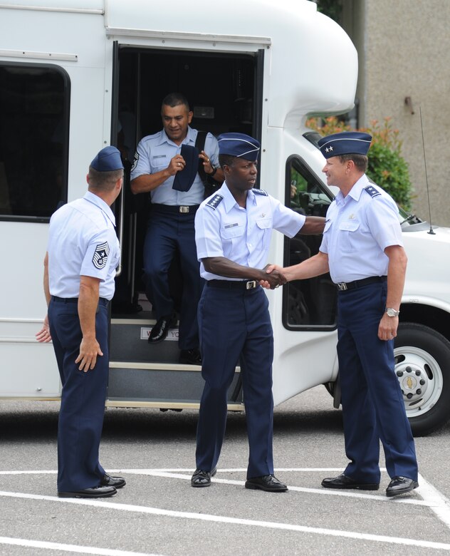 AETC commander tours Keesler > Air Education and Training Command ...