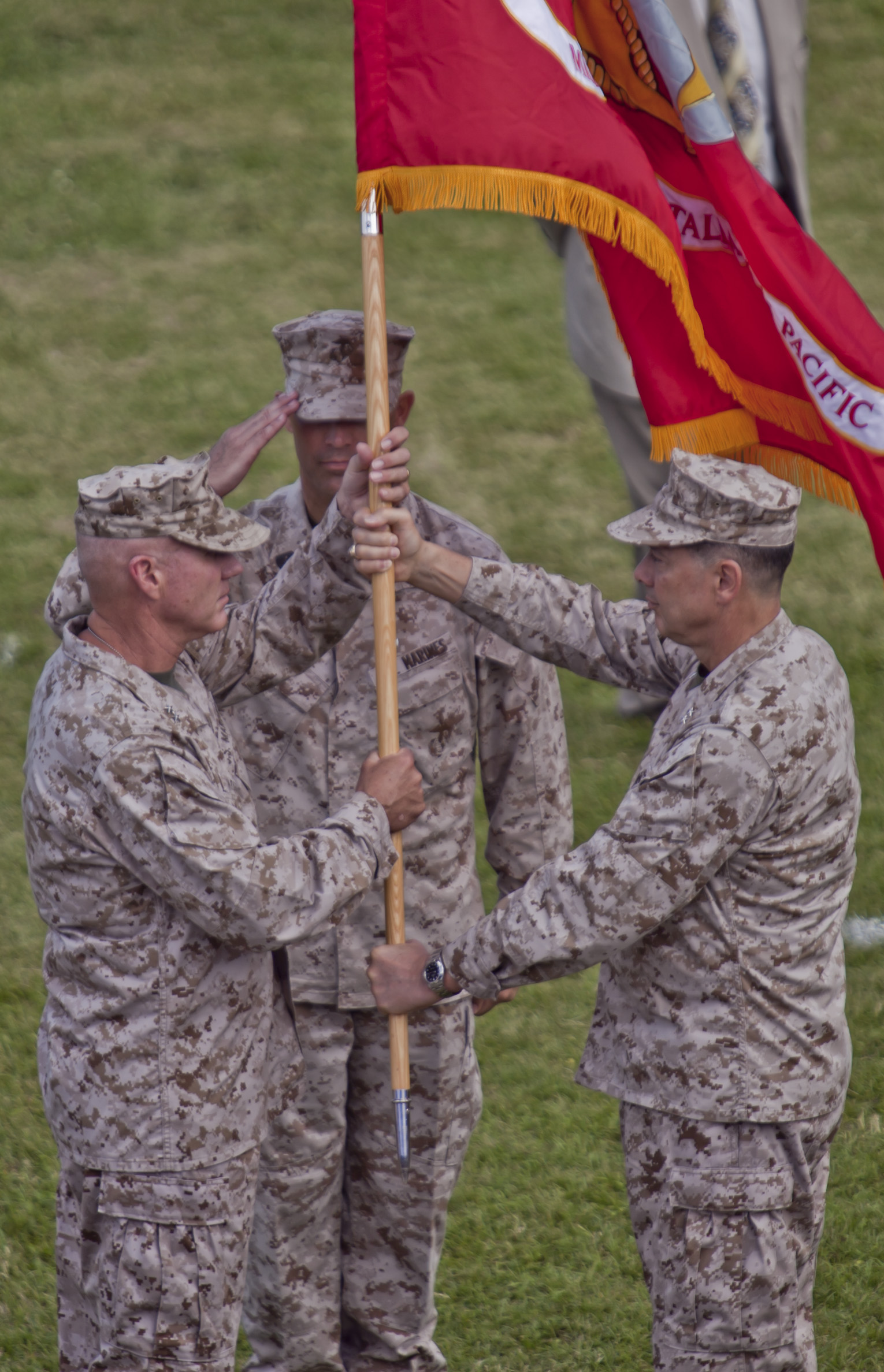 Hudson assumes command from Talleri > United States Marine Corps ...