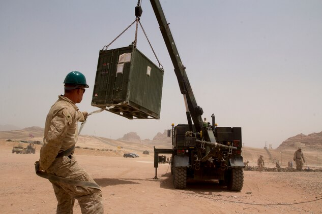 Combat Logistics Battalion 26 keeps MEU moving > 26th Marine ...