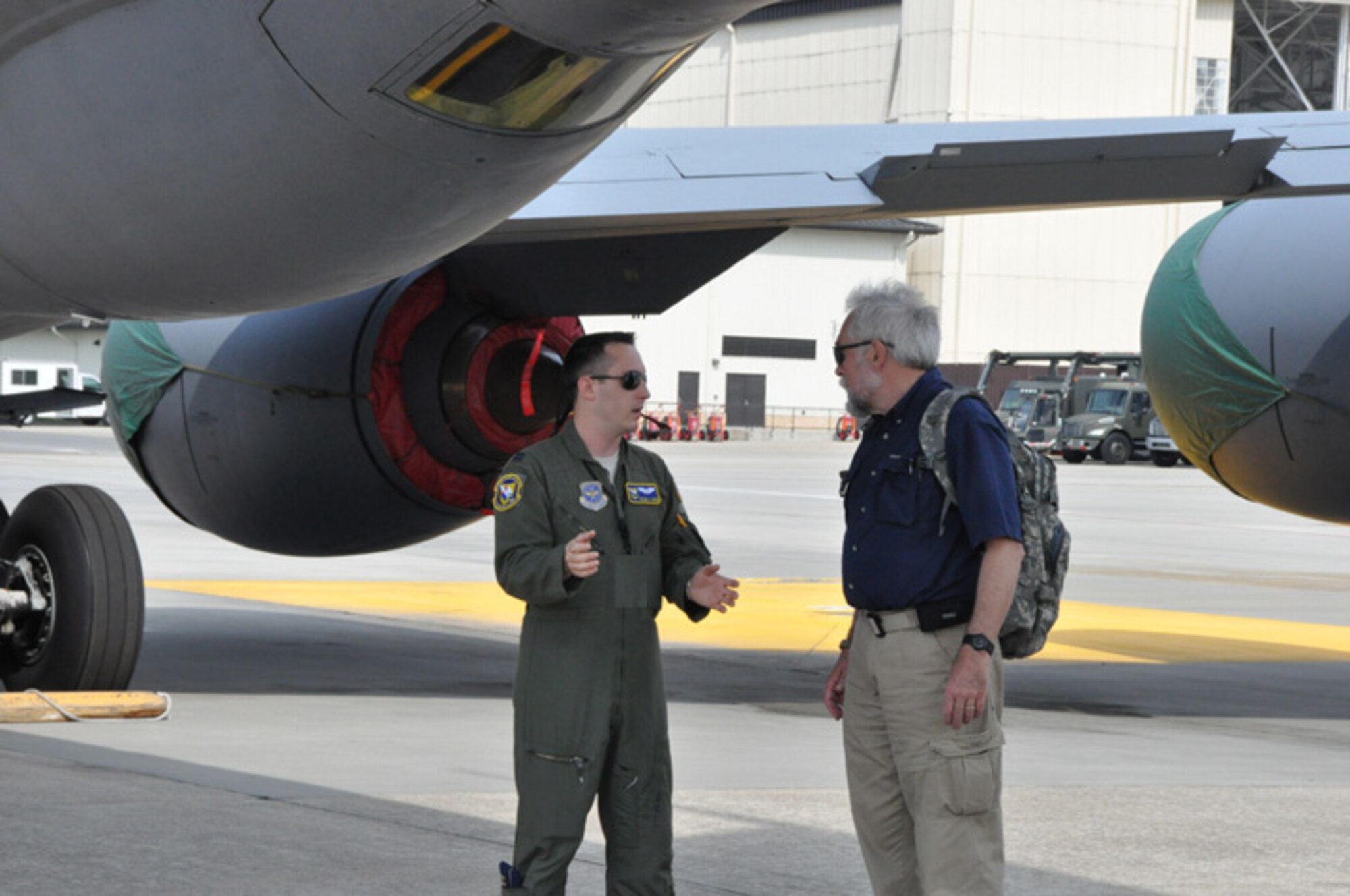 Book author interviews SJ Airmen > 916th Air Refueling Wing > Article ...