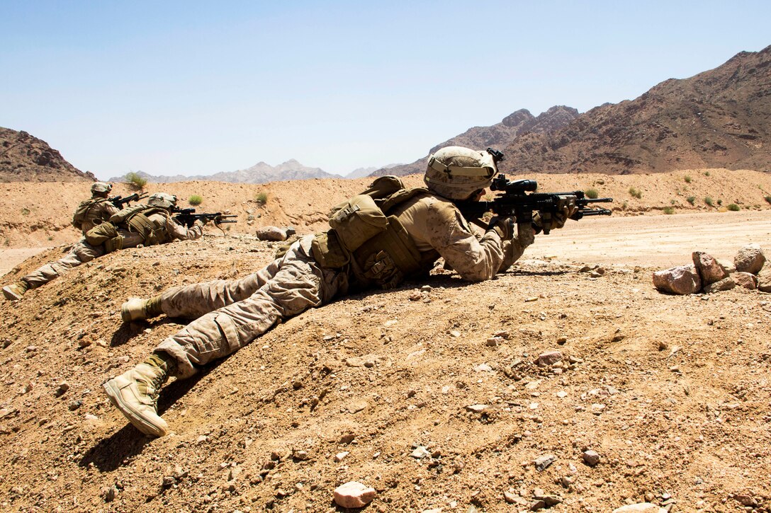 U.S. Marines conduct live-fire drills with M27 infantry automatic ...