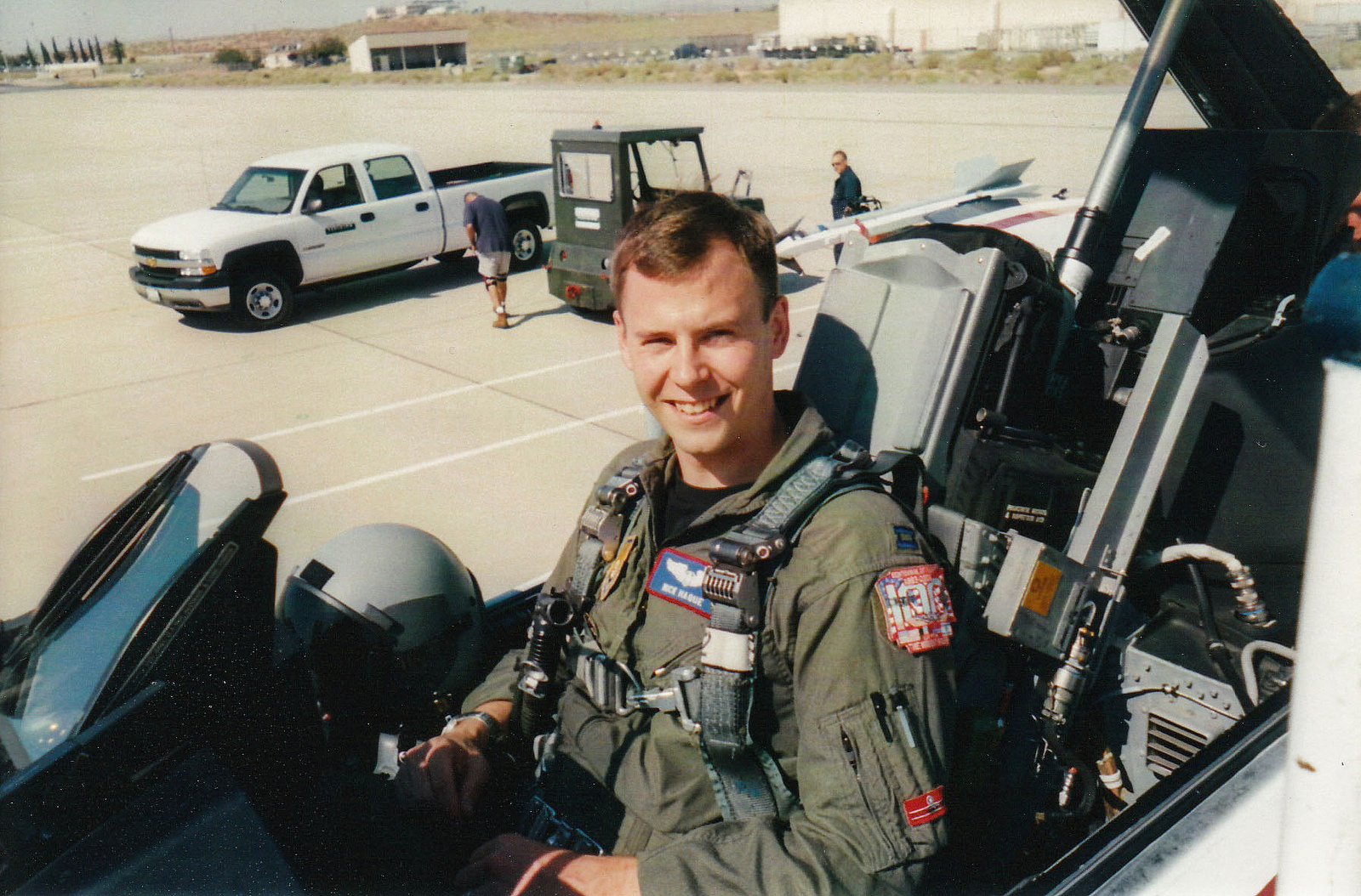 NASA selects former Edwards test pilot for 2013 astronaut candidate ...