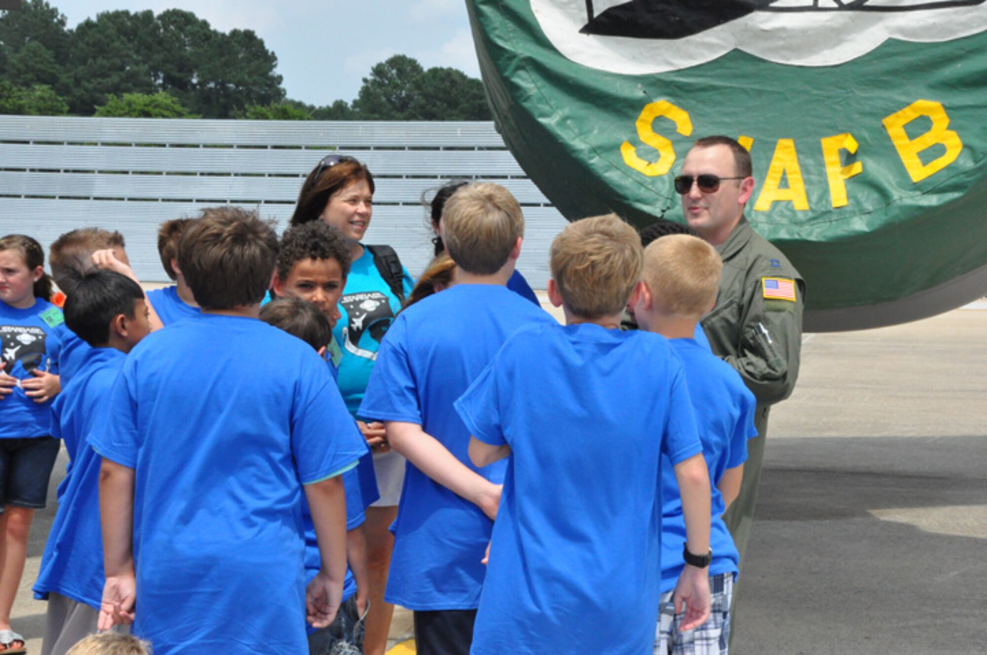 STARBASE educates youth on military > 916th Air Refueling Wing ...