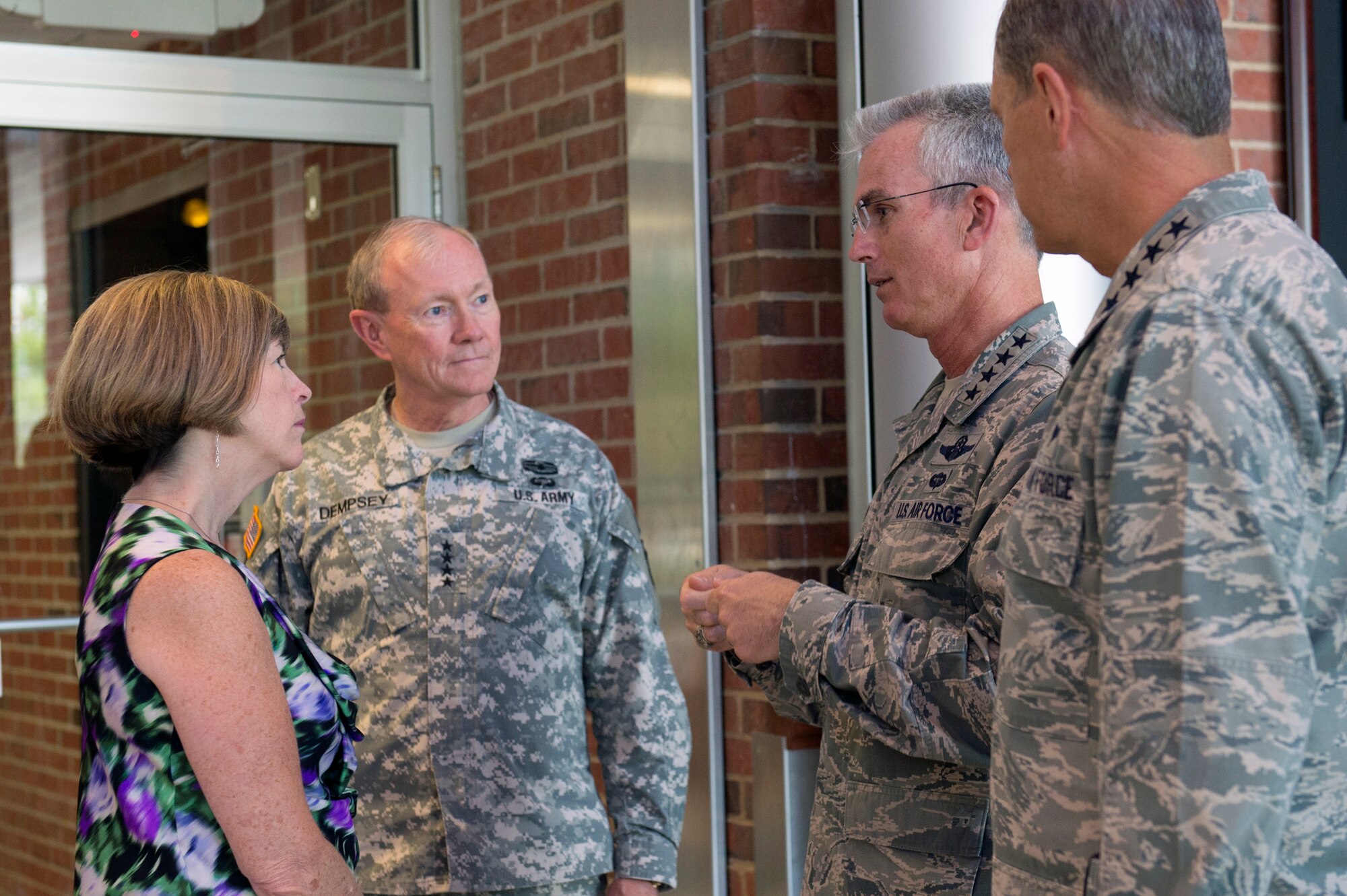 Gen. Dempsey meets with U.S. TRANSCOM officials > Air Mobility Command ...