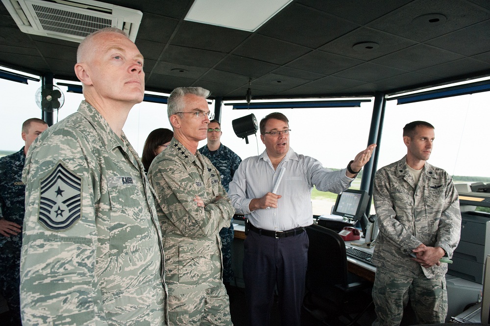 AMC commander visits JB MDL > Joint Base McGuire-Dix-Lakehurst ...