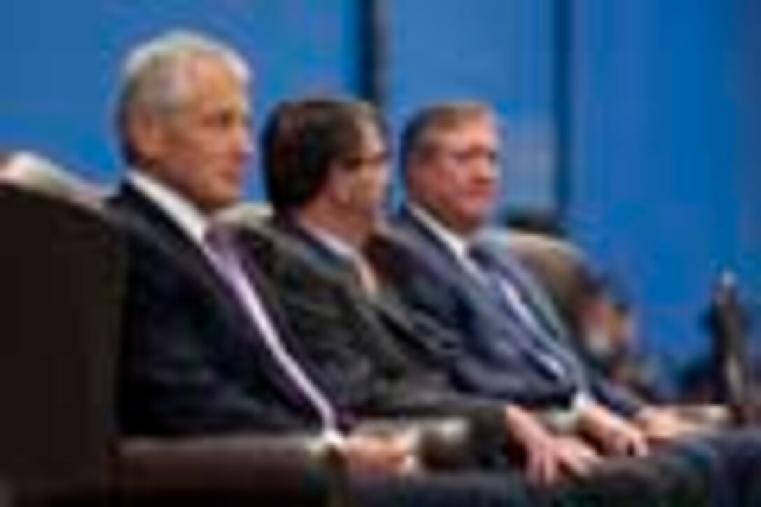 Senior Leaders Bid Farewell to Air Force Secretary Michael B. Donley