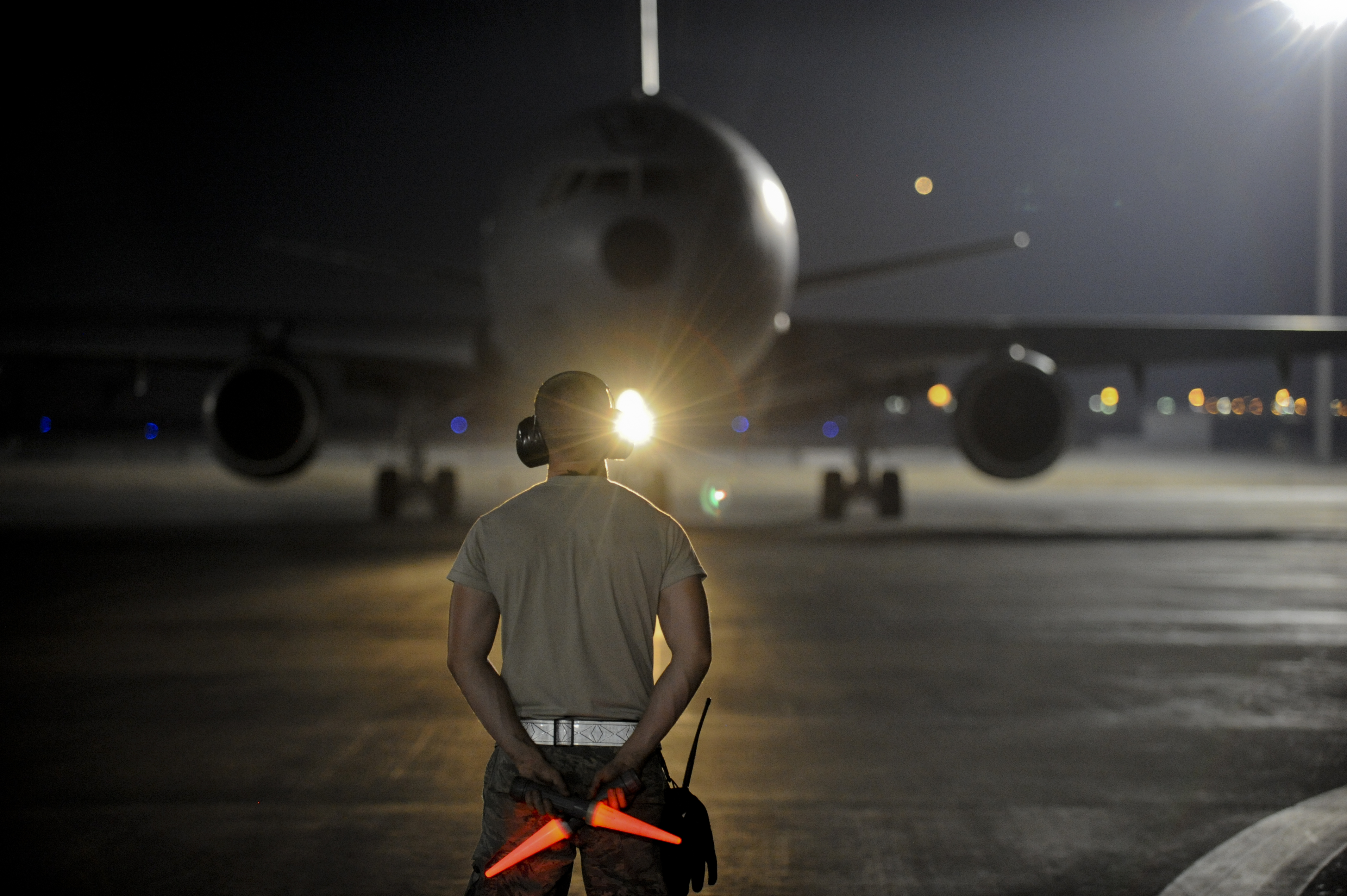 Flight engineer reaches combat sortie milestone > U.S. Air Forces ...