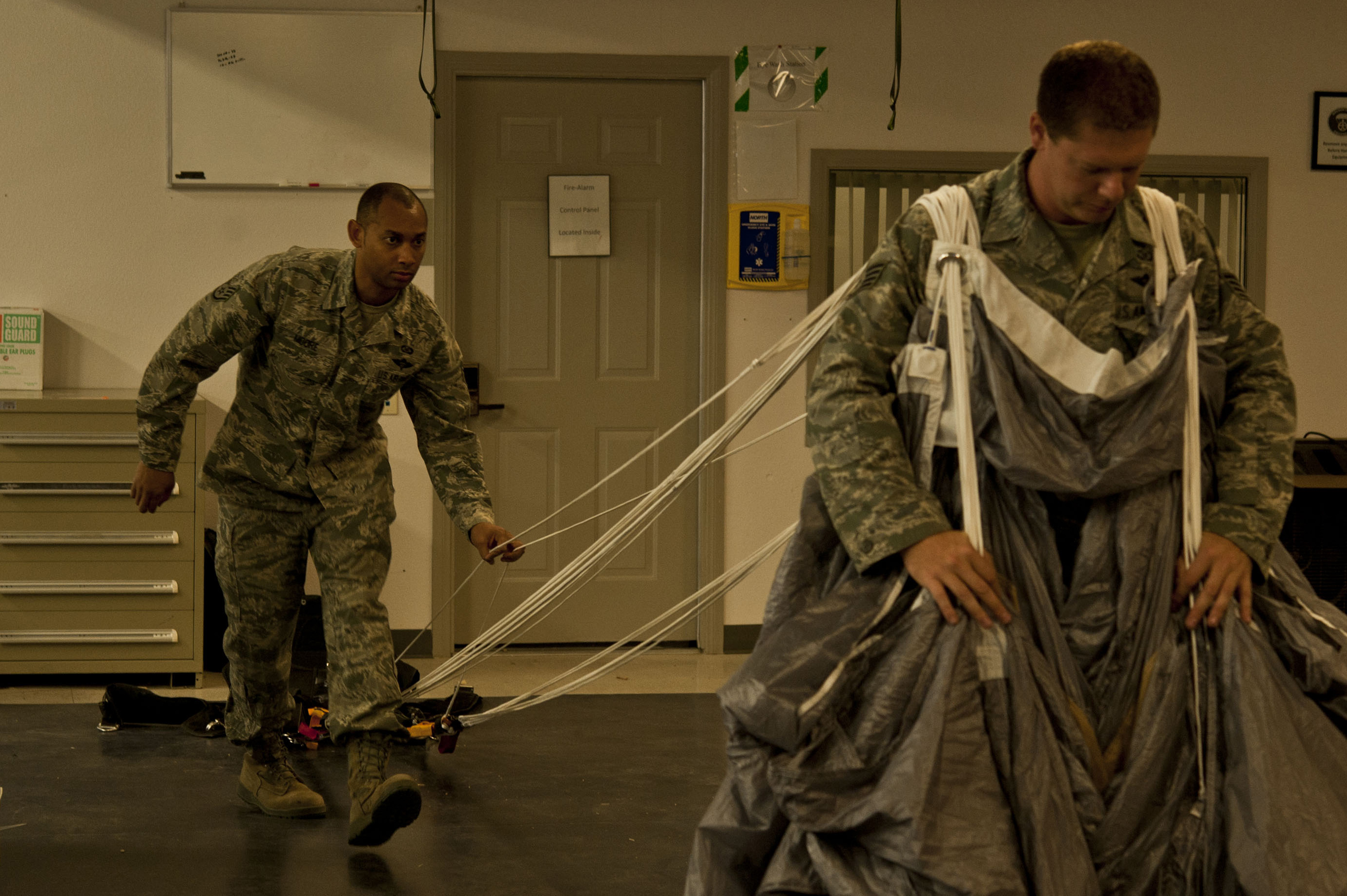 58th RQS riggers in action > Nellis Air Force Base > Article Display