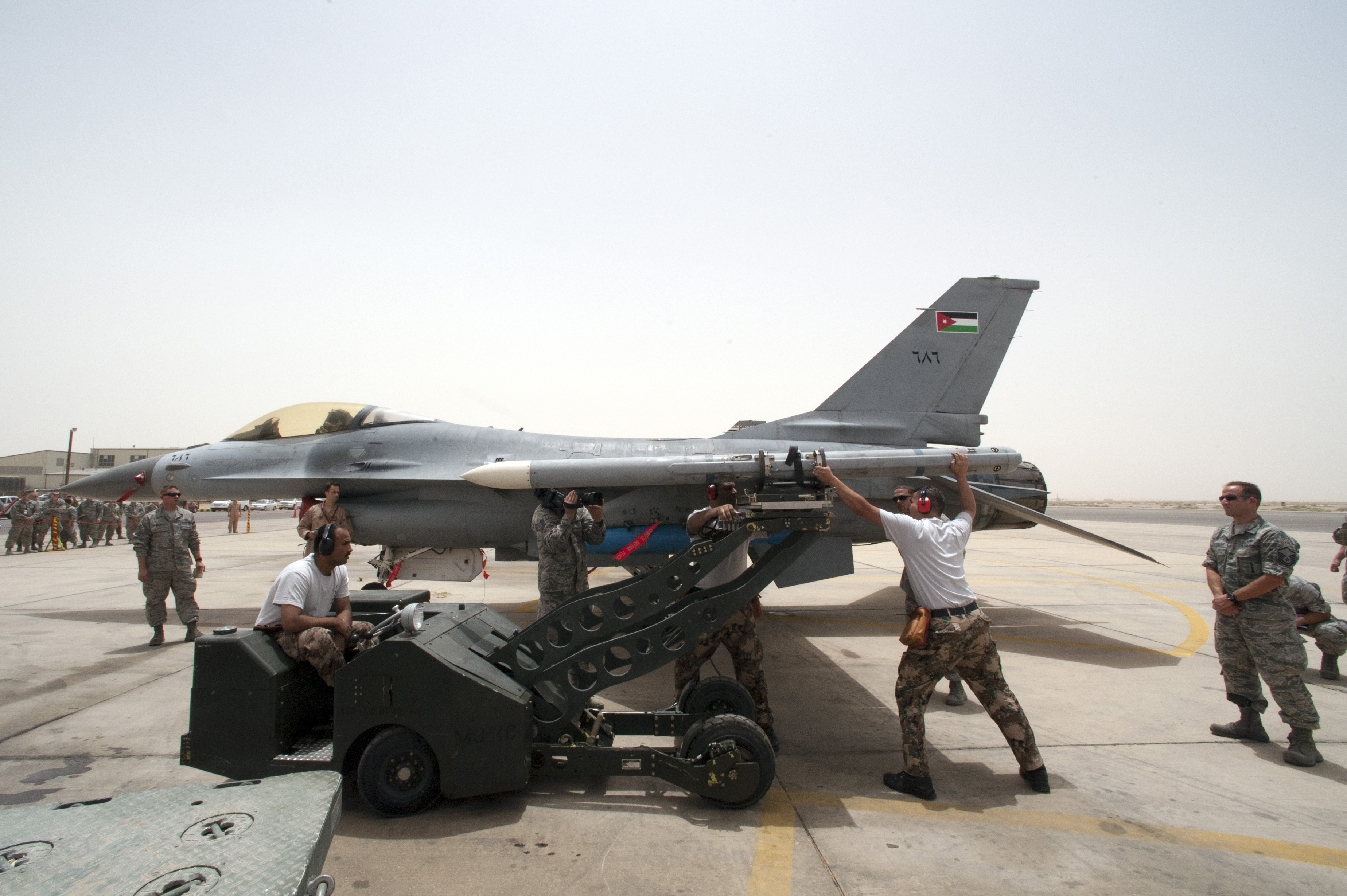 USAF and RJAF increase capabilities through friendly competition > Air ...