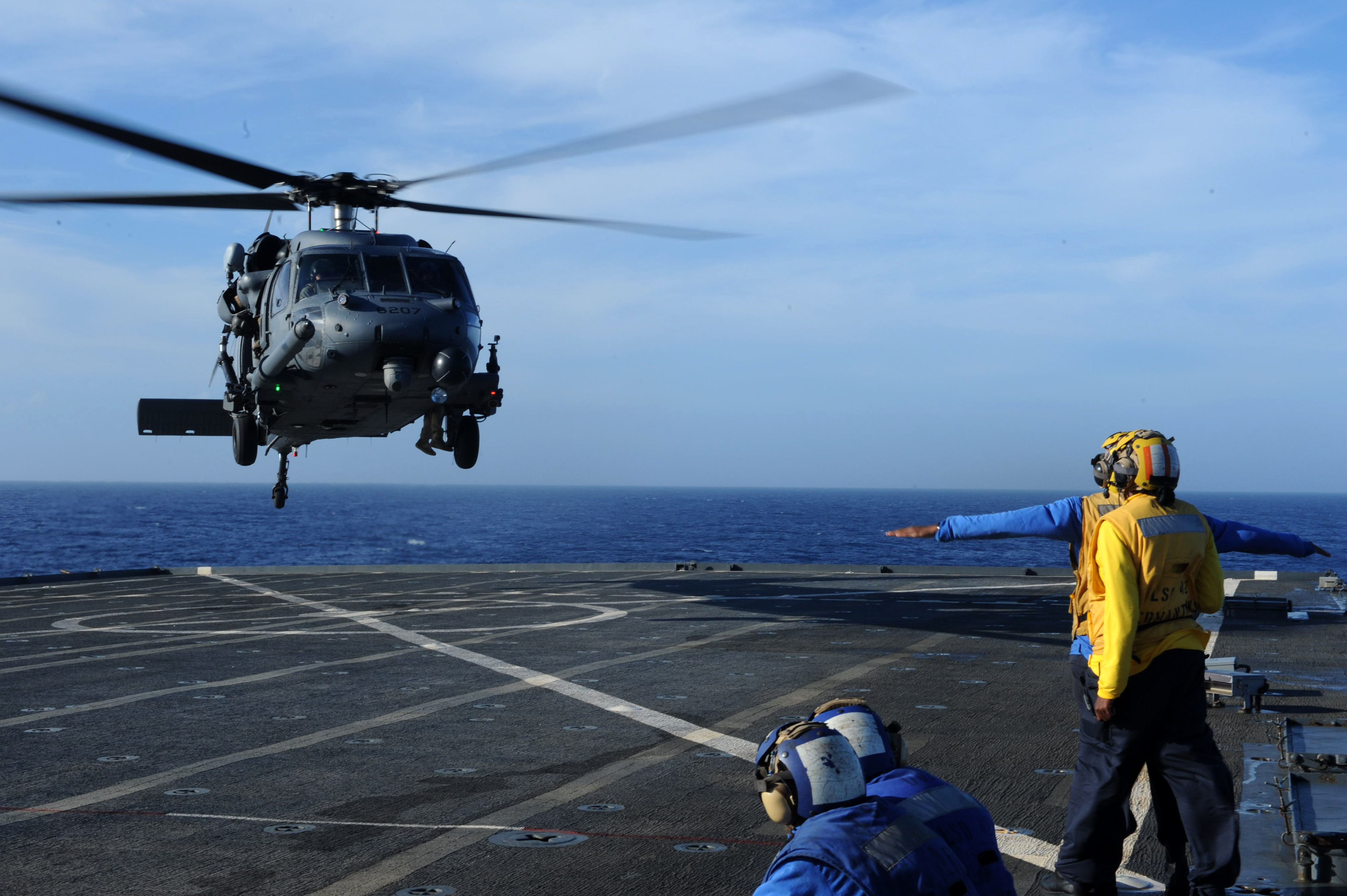 33rd RS lands on naval ship during training operations > Pacific Air ...