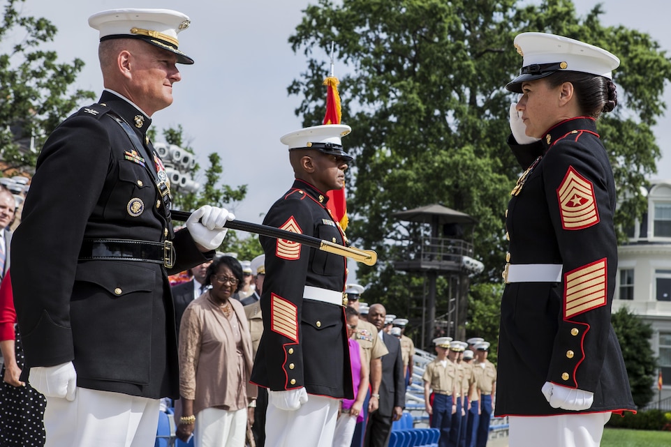 Marine Barracks Washington, welcomes new sergeant major > United States ...