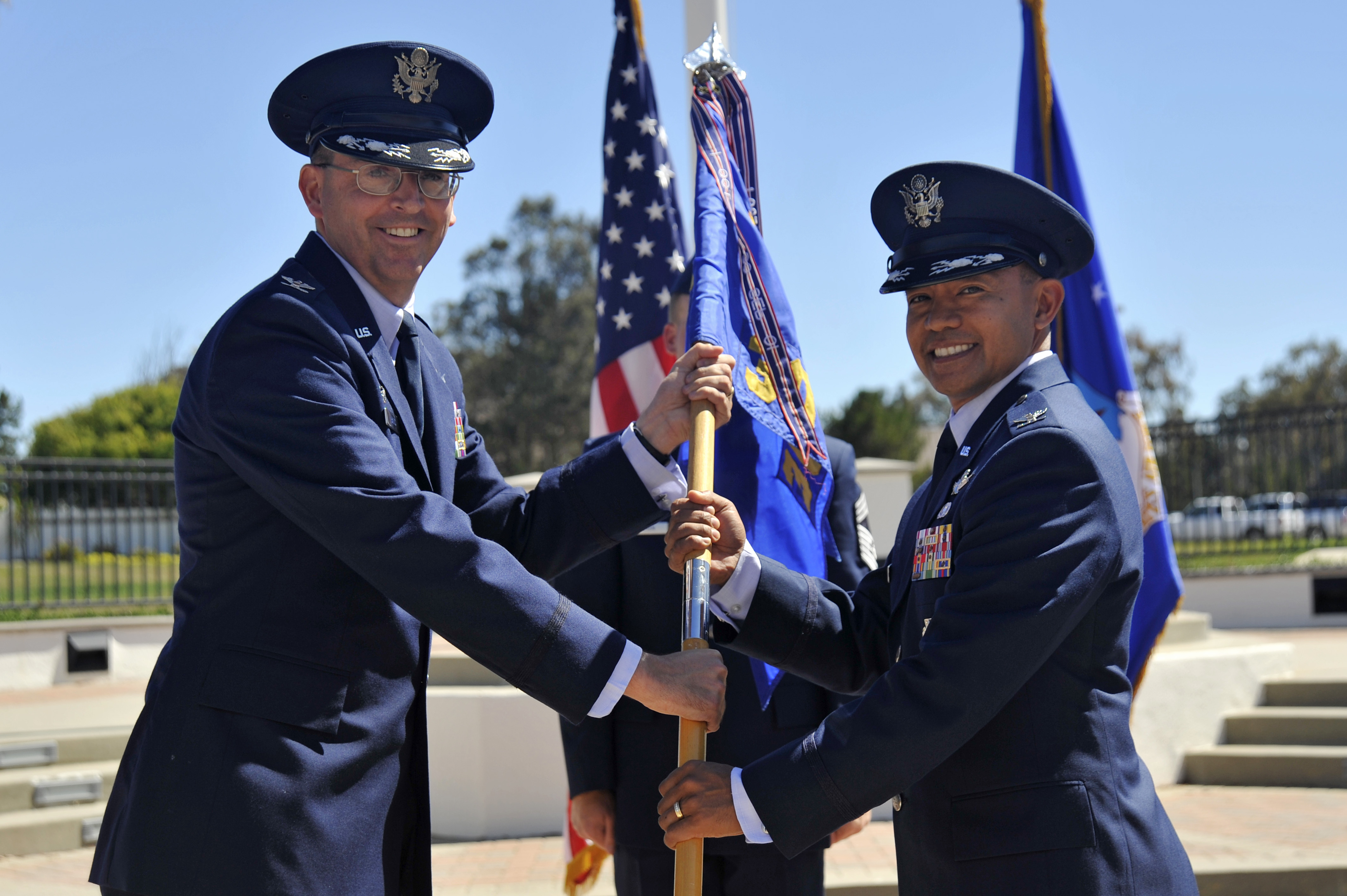 30th Operations Group changes command