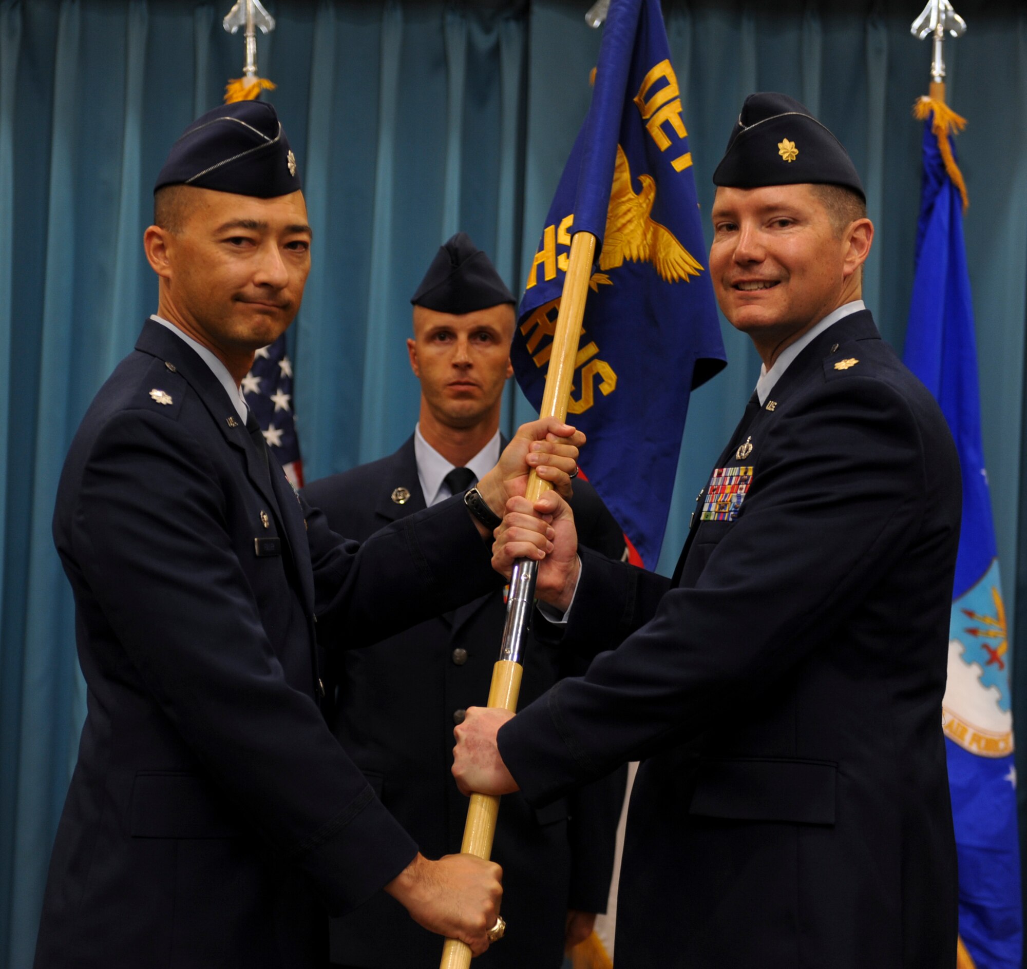 Kadena RED HORSE Squadron receives new leadership > Kadena Air Base > News