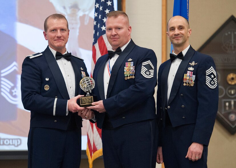 341 MW Annual Awards 2012