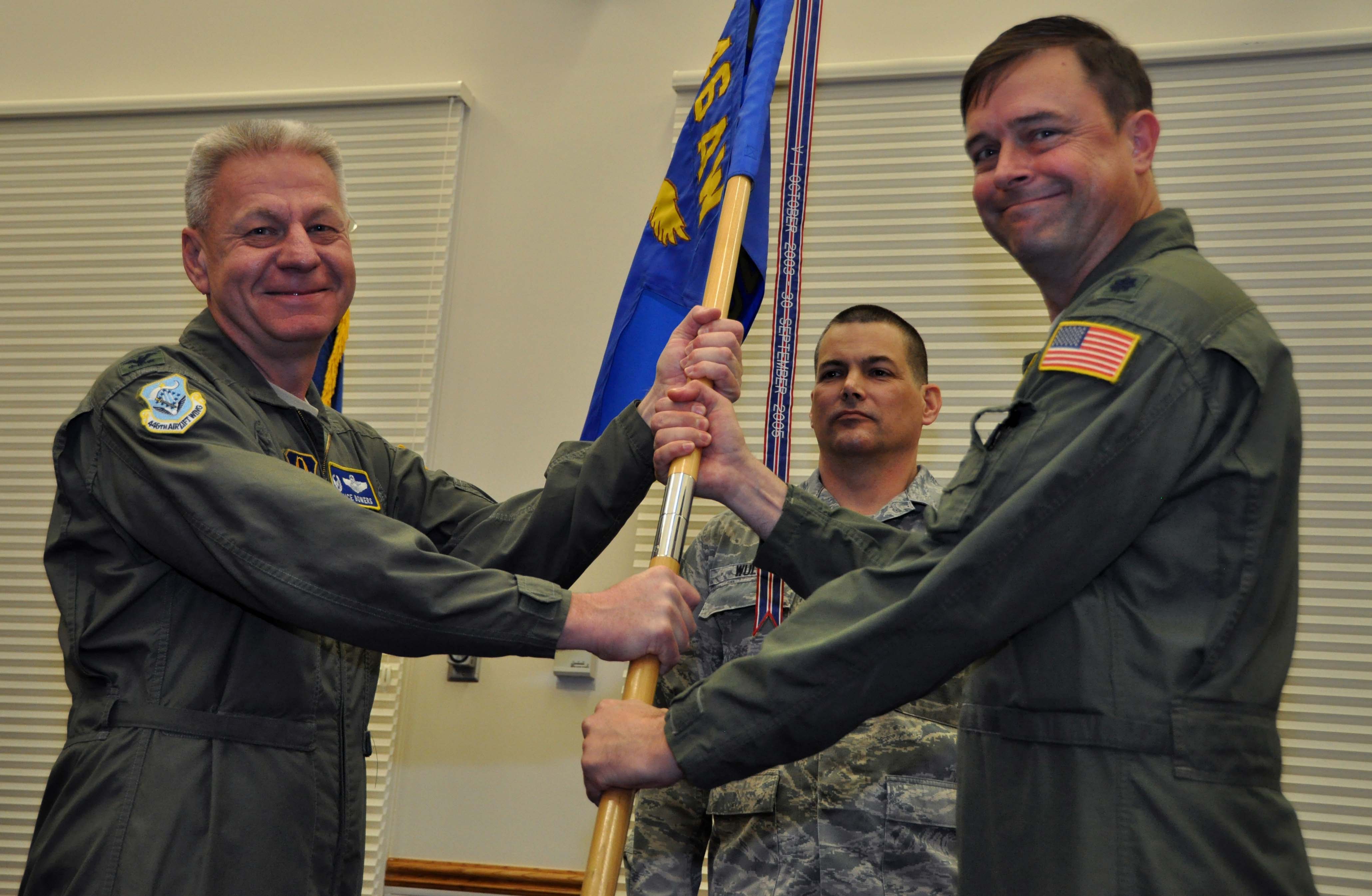 446th OG welcomes new commander > 446th Airlift Wing > News