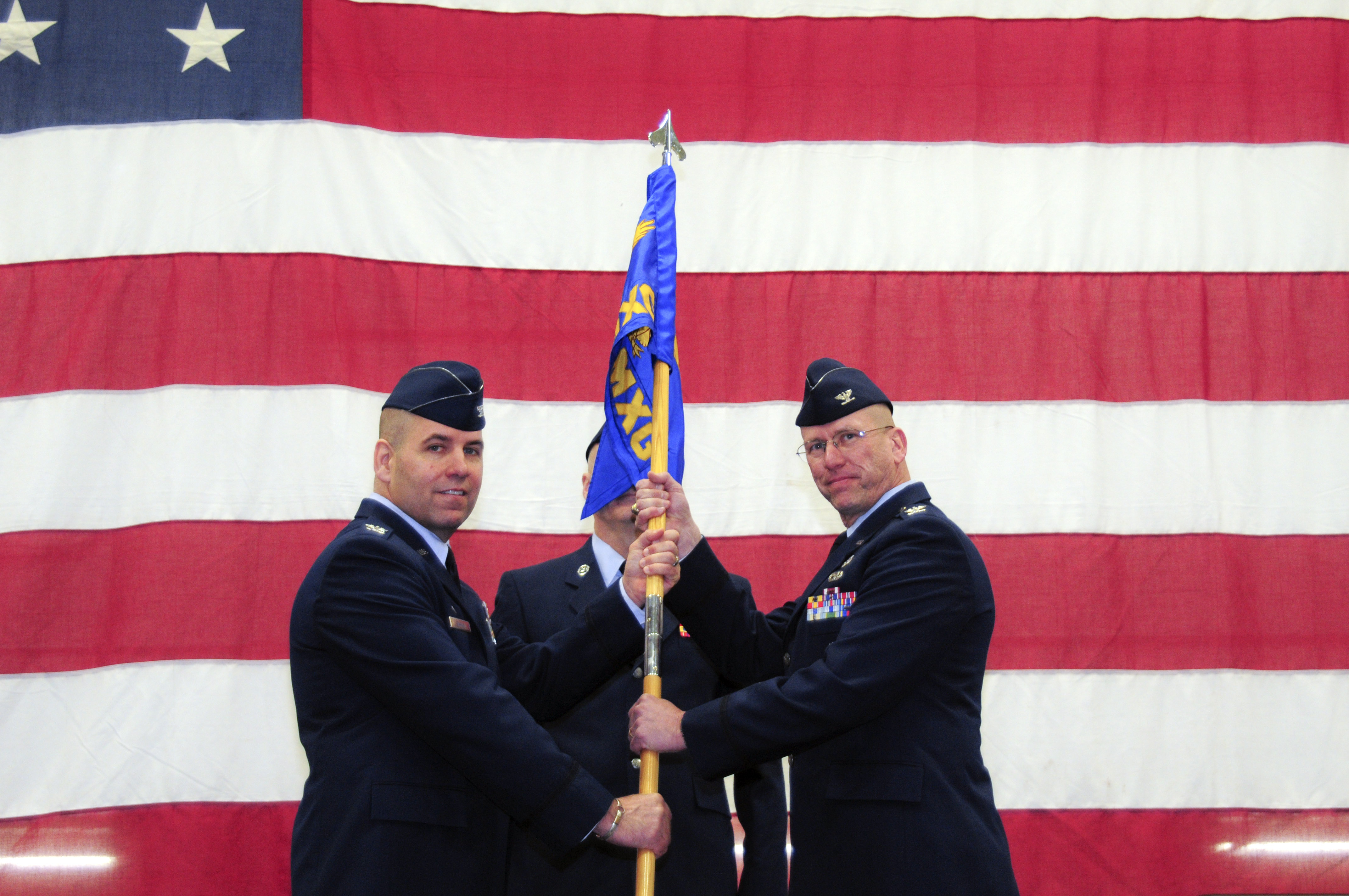 Former reserve advisor assumes command of 910th MXG > Youngstown Air ...