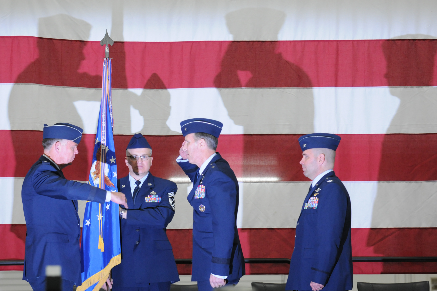 Ceremony welcomes new 910th AW leader > Youngstown Air Reserve Station ...