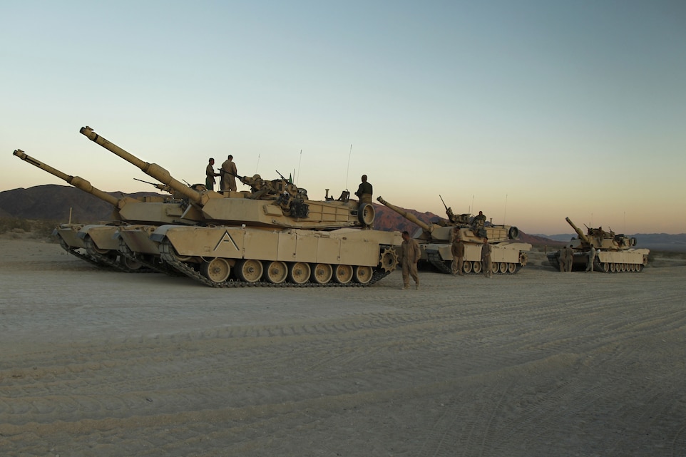 1st Tanks conduct annual qualifications > United States Marine Corps ...