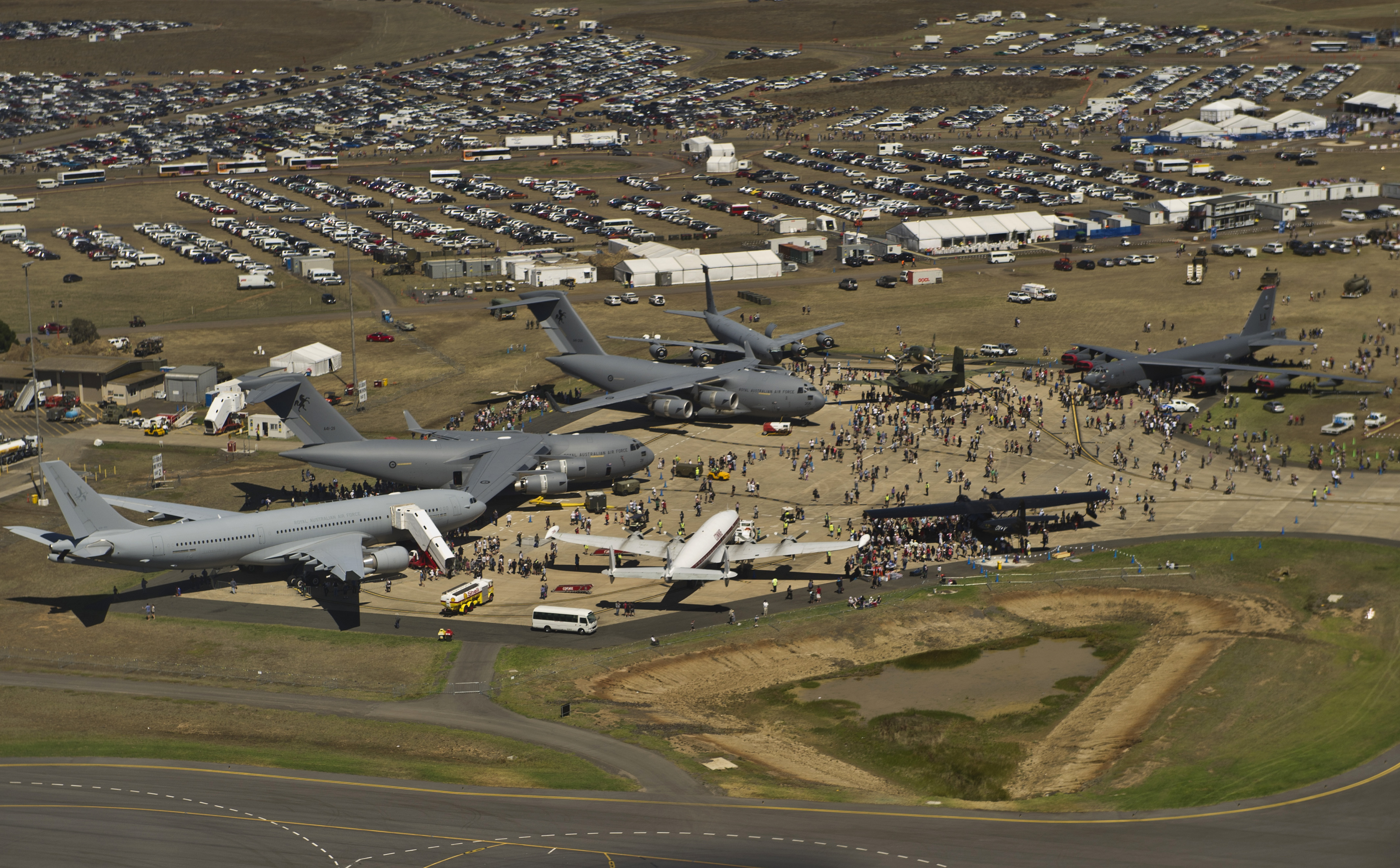 U.S. aircraft perform at Australia International Airshow > Pacific Air ...