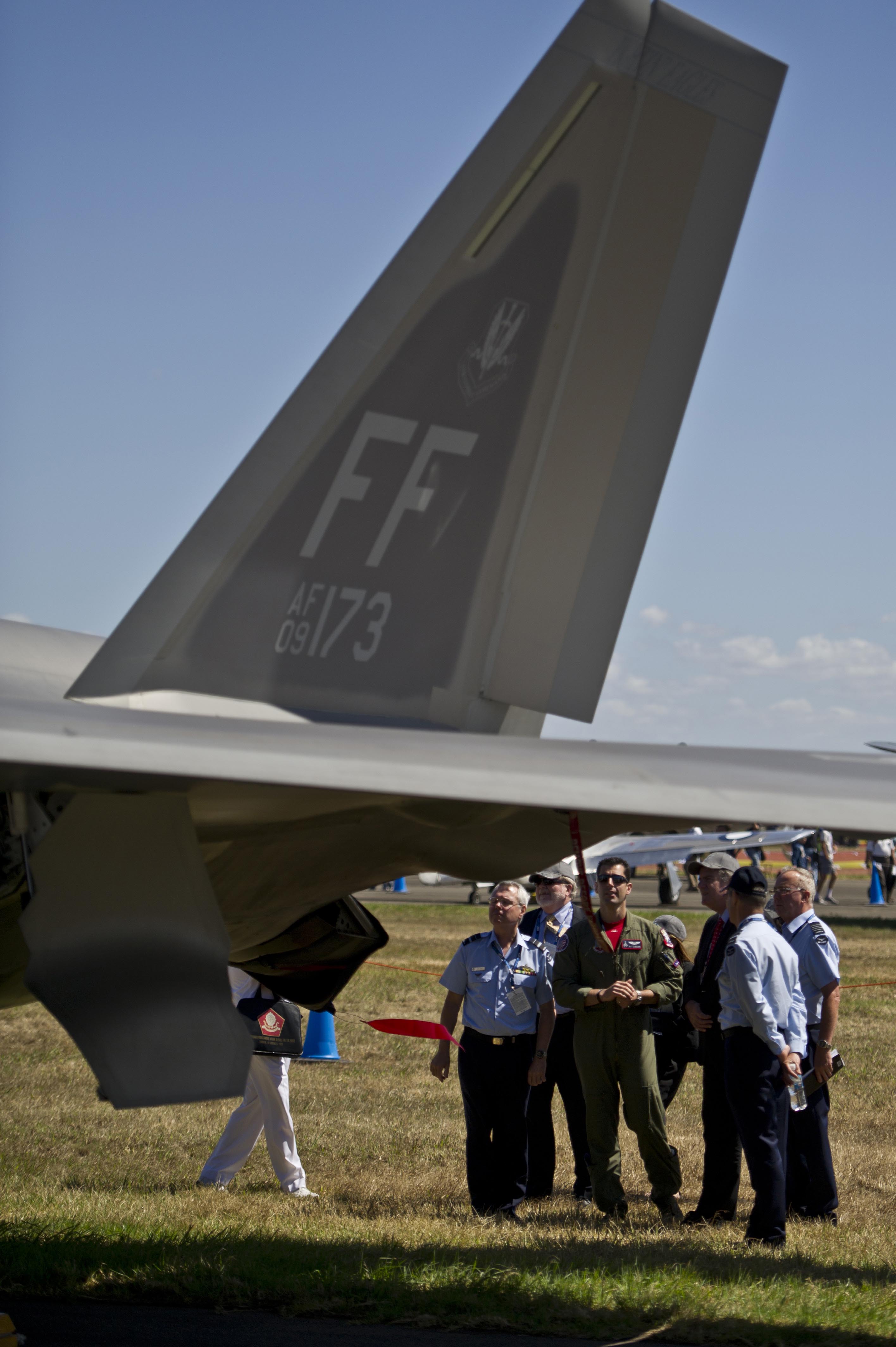 U.S. aircraft perform at Australia International Airshow > Pacific Air ...