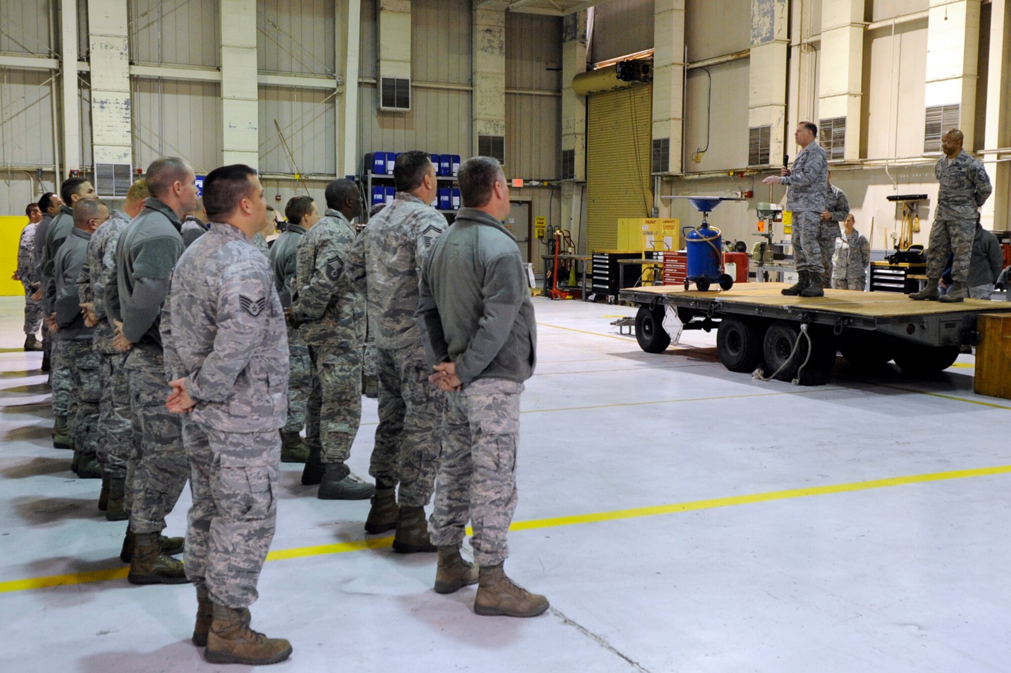307 MXS recognizes top performers > 307th Bomb Wing > Article Display