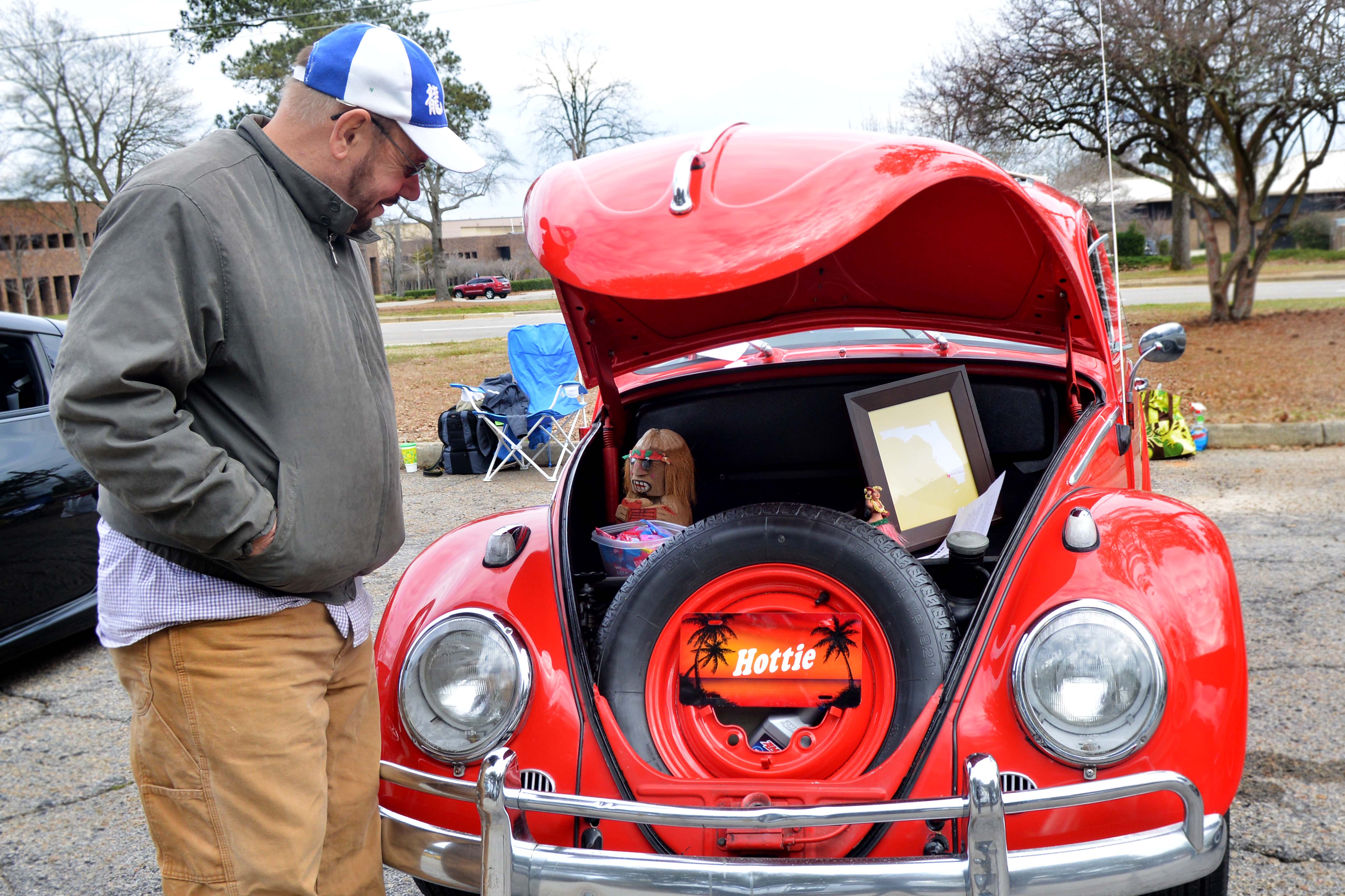Shaw hosts 'Car-Nival' show: Patrons get glimpse of cars from different ...