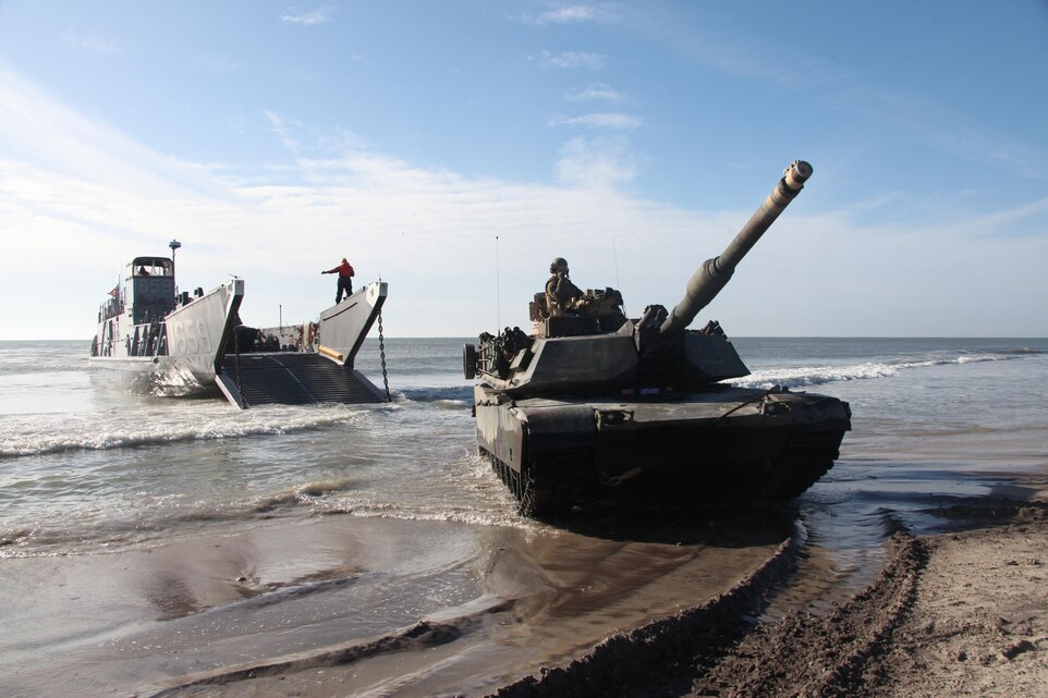 Second Tanks crashes Onslow Beach > United States Marine Corps Flagship ...