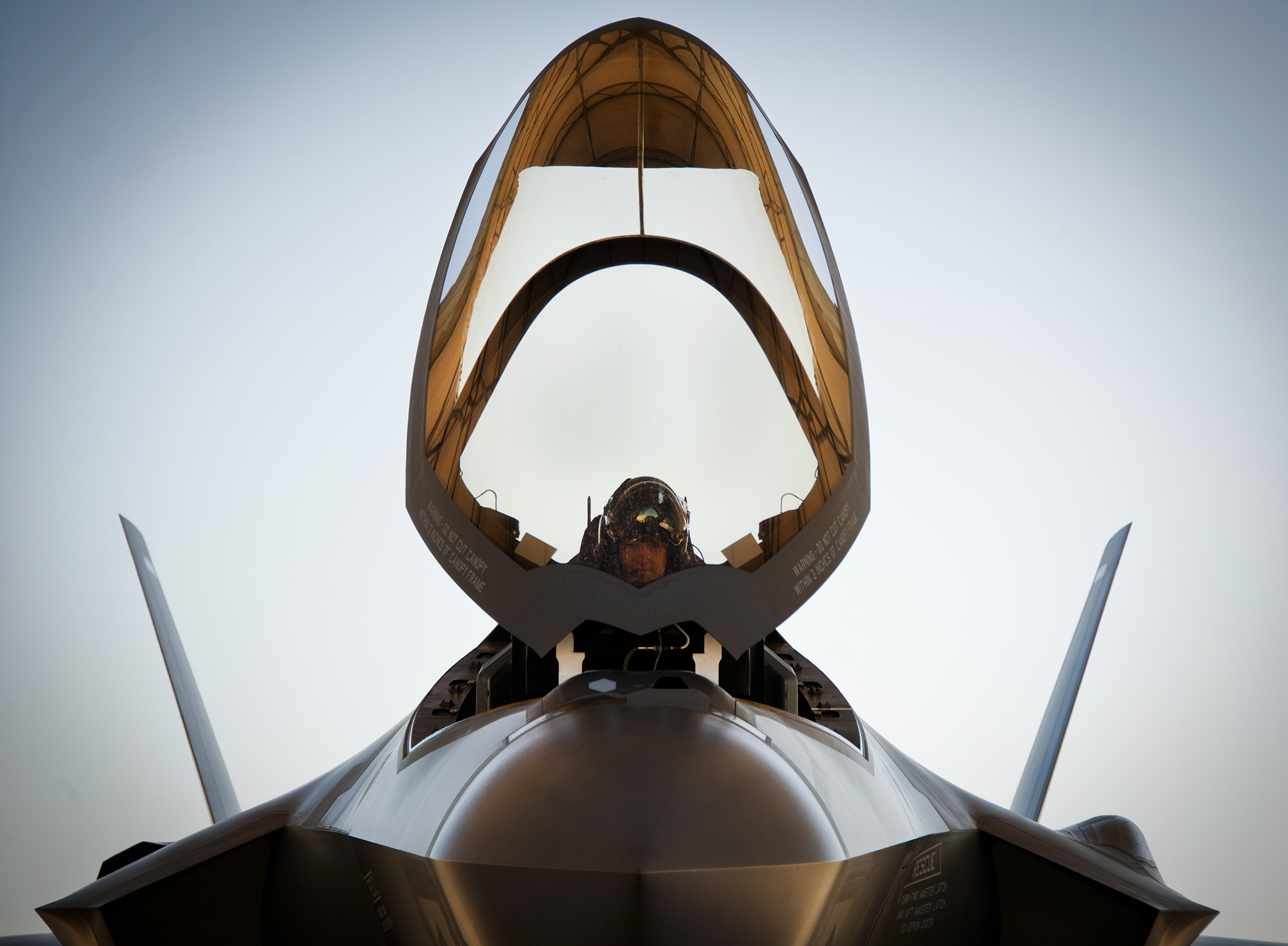 Future F-35 pilots will operate drones from the cockpit > Hill Air ...