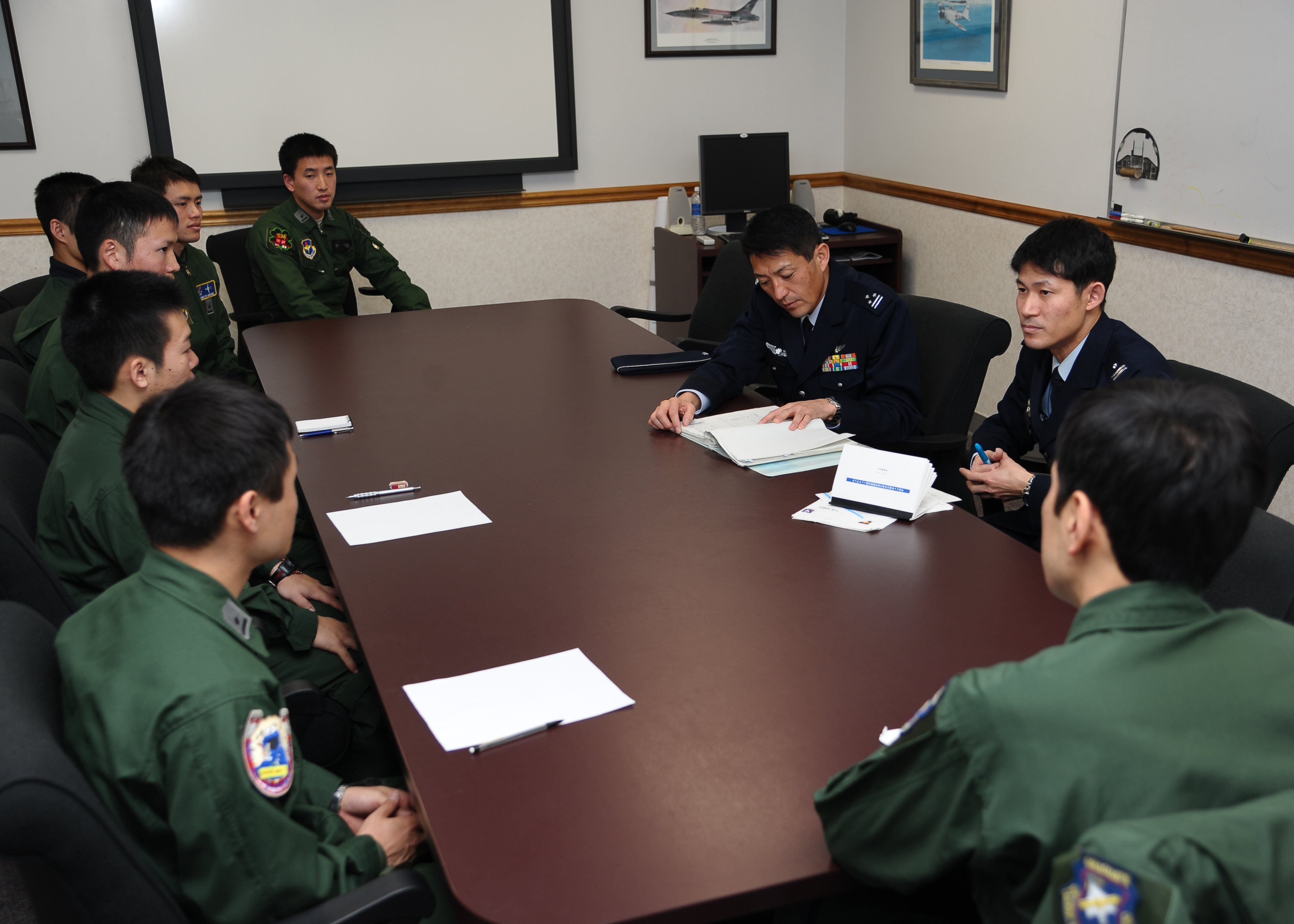 Japanese officers: Columbus' pilot training is 'impressive' > Air ...