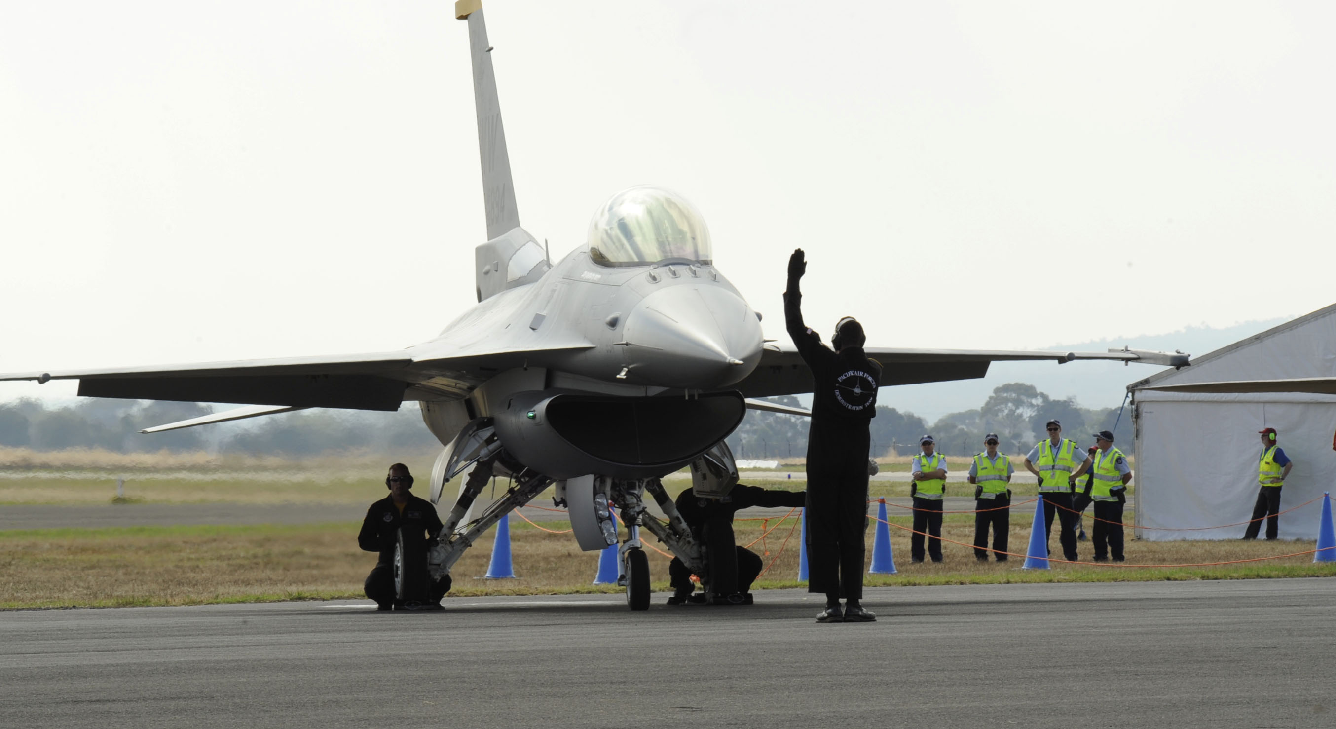 PACAF demo team delivers "down under" > Pacific Air Forces > Article ...