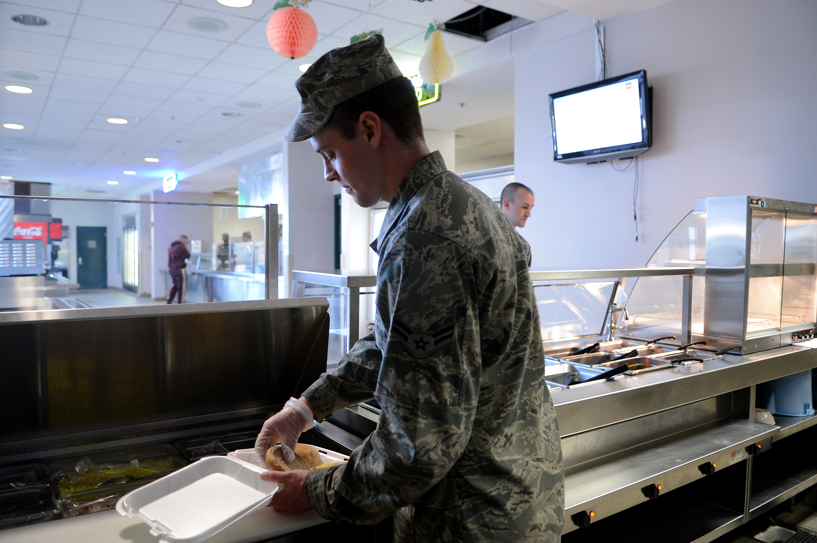 Chief Emerson DFAC team keeps it clean > Shaw Air Force Base > News