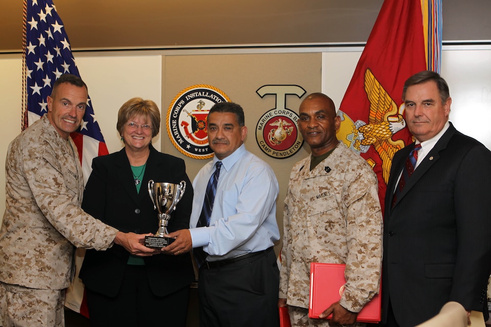 Awarded for exceptional safety > United States Marine Corps Flagship ...