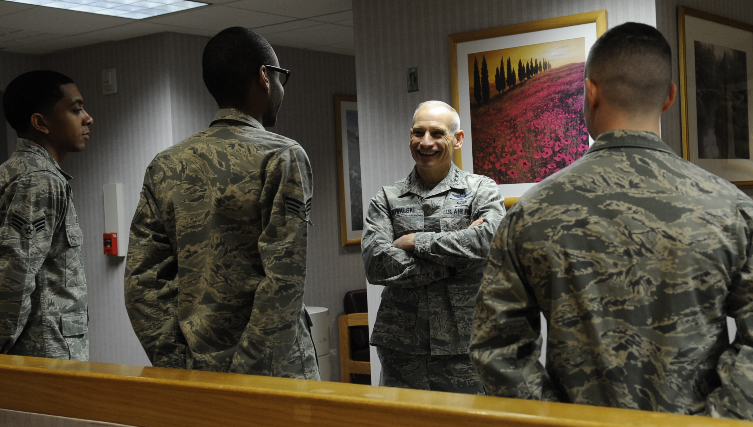 Lt Gen James M. Kowalski visit to Whiteman AFB, Mo.