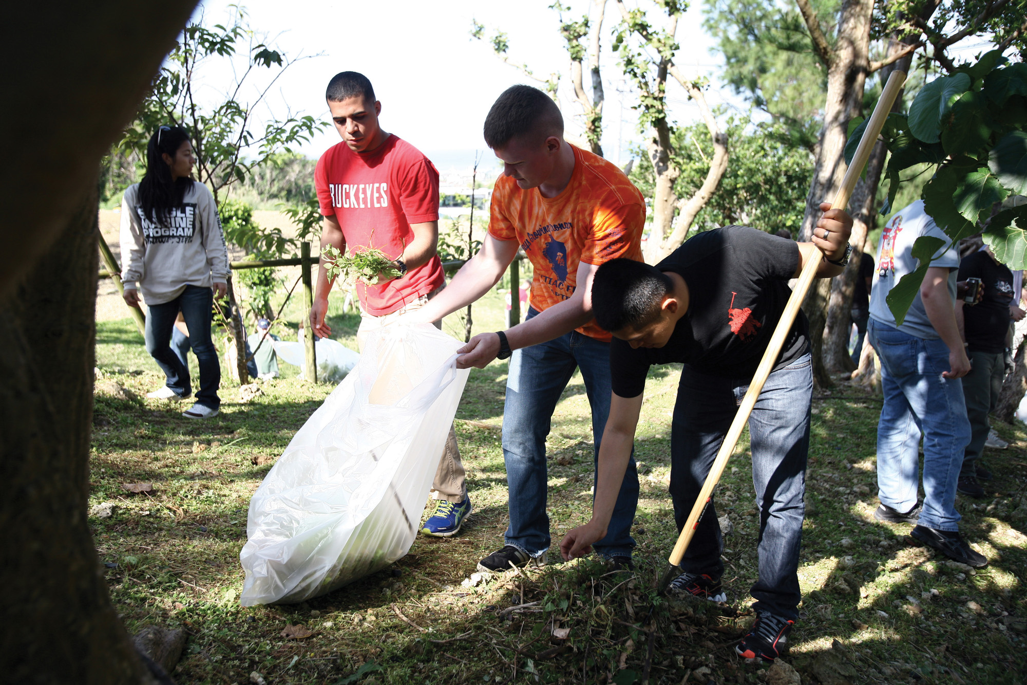 Buckner Memorial honored > Marine Corps Installations Pacific > News