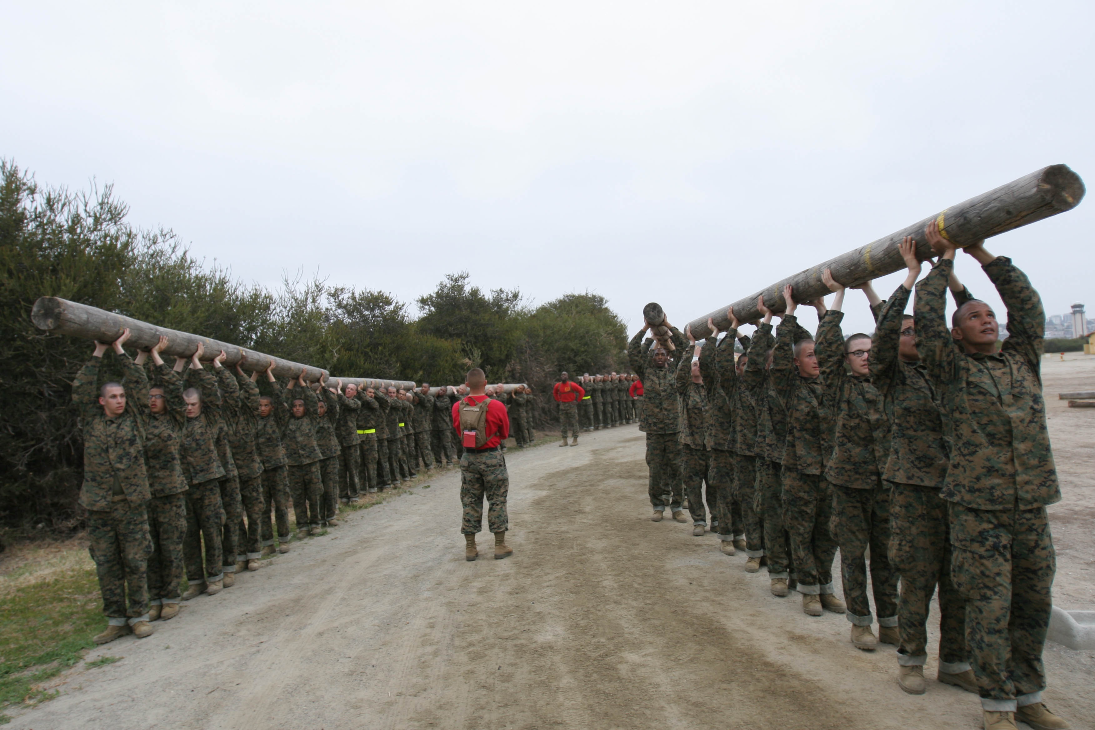 Logs, not free weights, used in physical training > United States ...