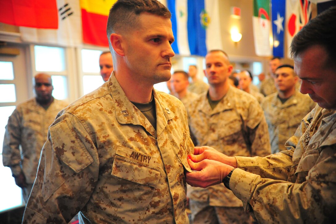 Distinguished device for distinguished service