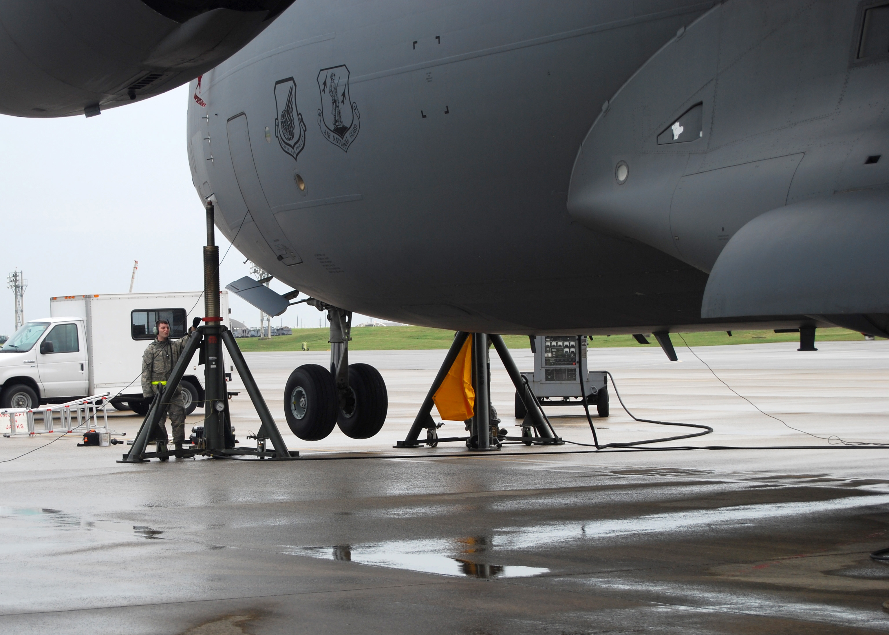 733rd AMS Aircraft Maintenance - not typical maintenance unit > Air ...